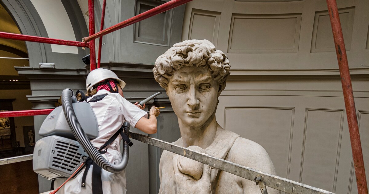 Eleonora Pucci stoft Michelangelo’s David af: ‘Zorgen voor deze ...