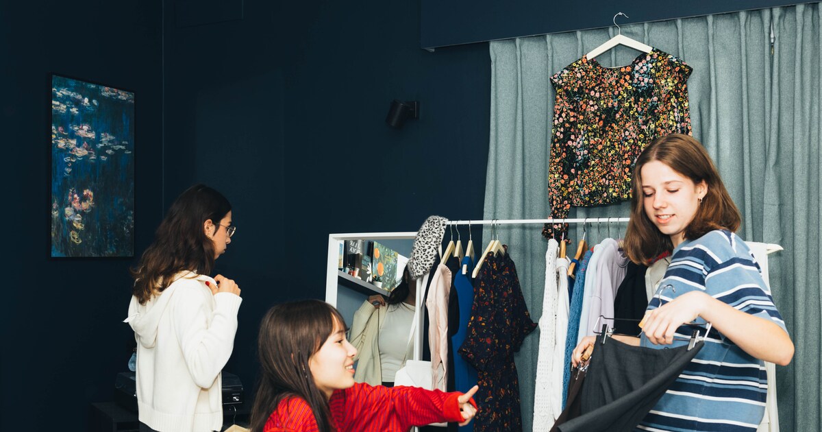 Swishing als alternatief voor fast fashion: ‘Je komt vaak bijzondere ...
