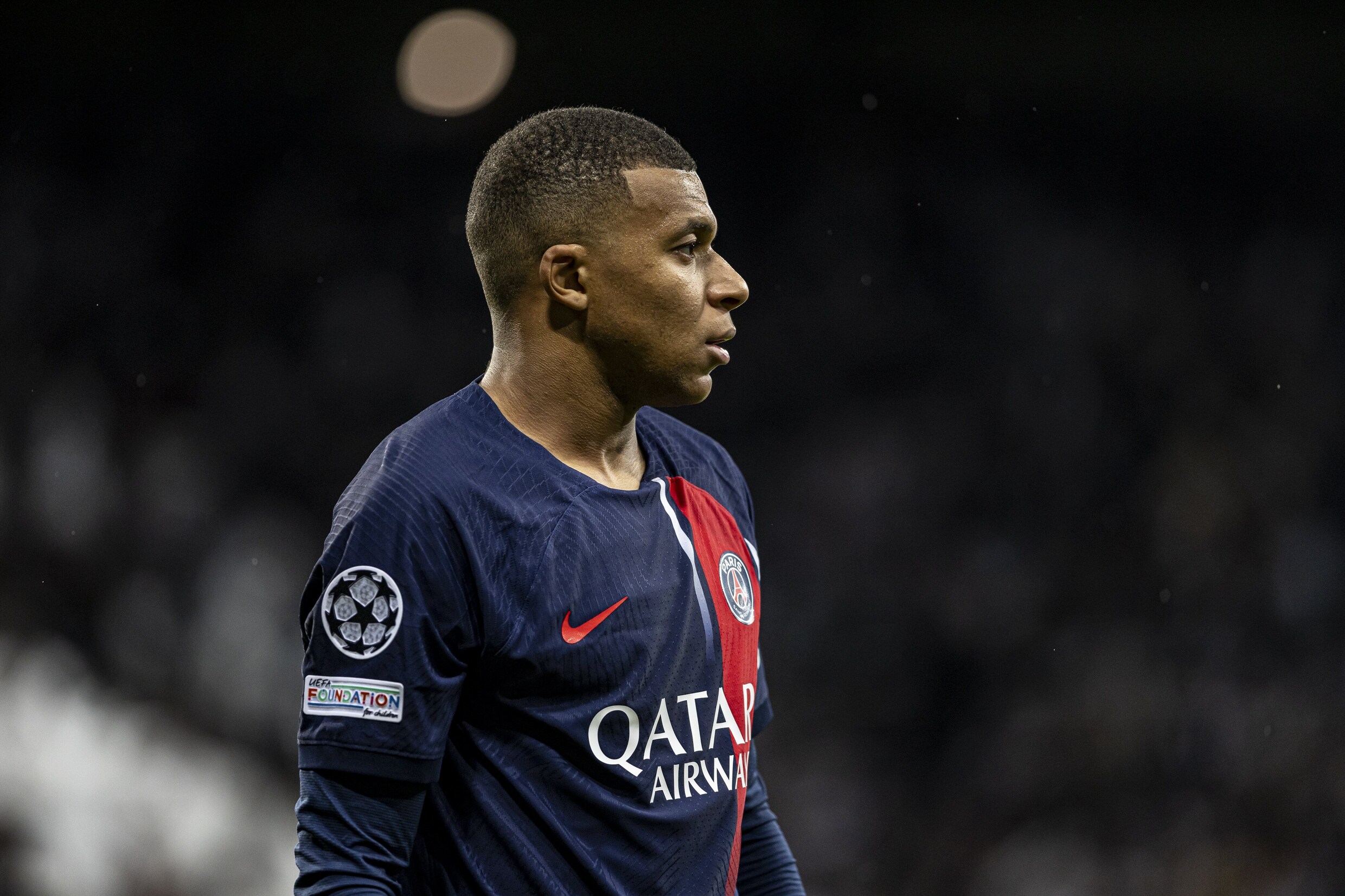 Voetbal en vliegen gaan hand in hand: luchtvaartgiganten domineren ...