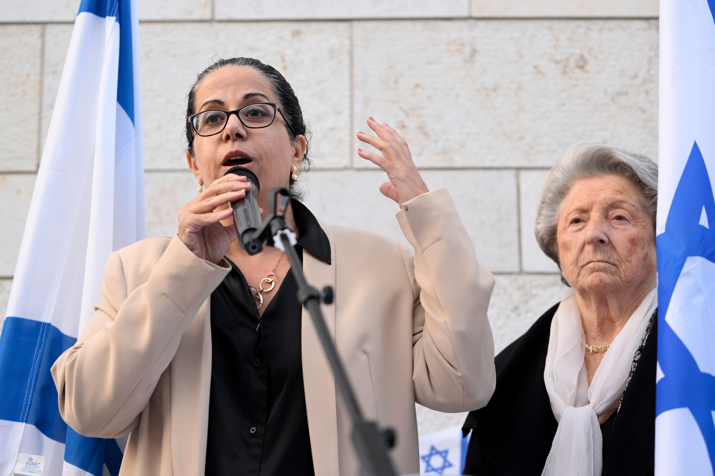 ‘Ik hoop dat de Israëlische ambassadeur haar standpunt heroverweegt ...