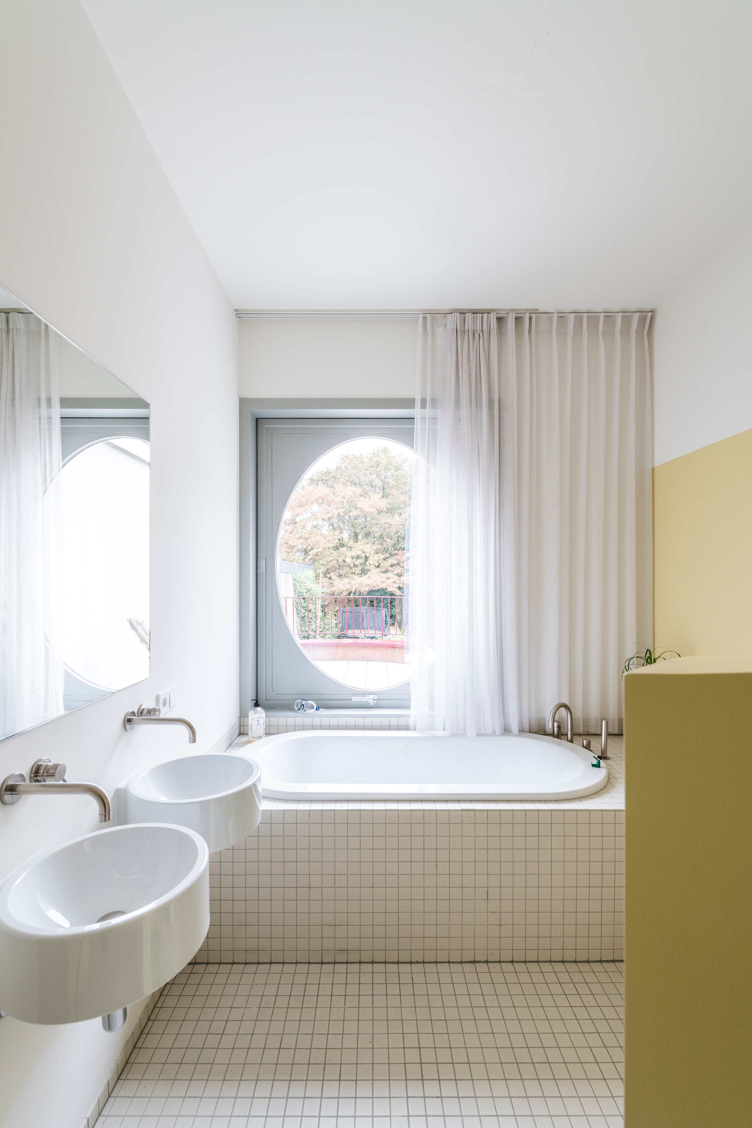 Binnenkijken in het bolle huis van Mortsel | De Morgen