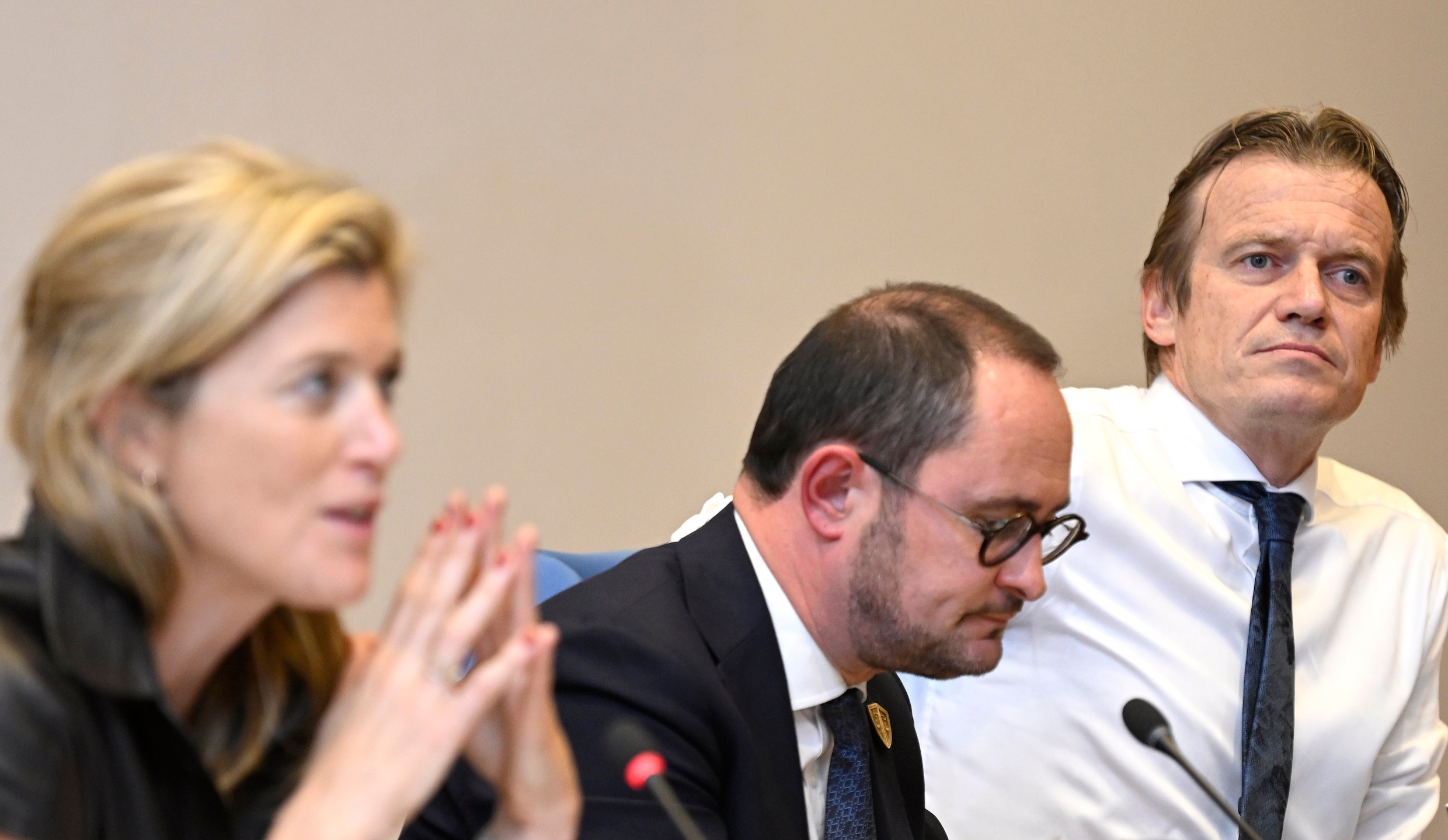 Live - Aanslag Brussel. Nieuwe minister van Justitie Paul Van Tigchelt: ‘Ik vraag geen honderd ...