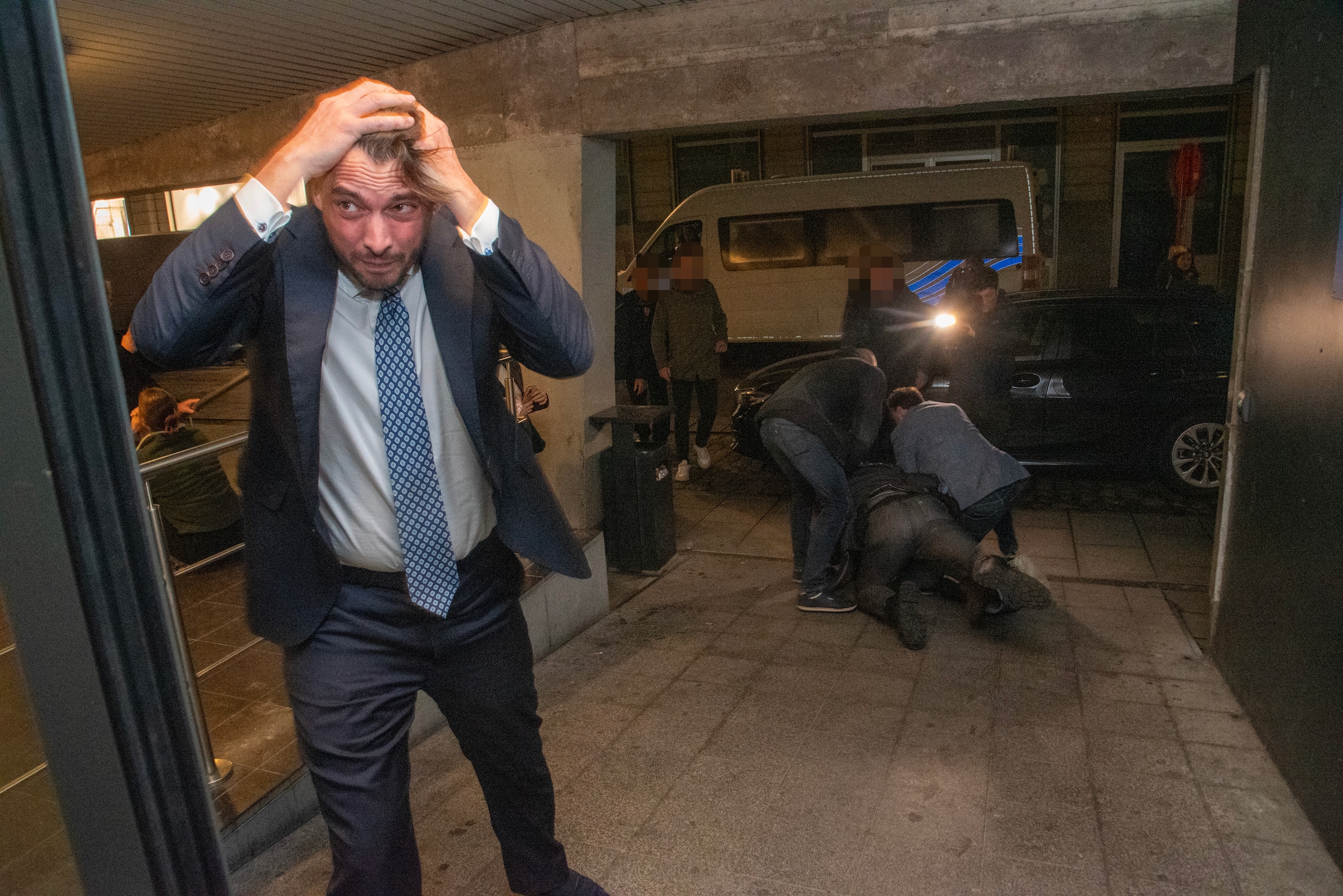 Thierry Baudet heeft lichte hersenschudding na klap op hoofd in Gent en zet campagneactiviteiten ...