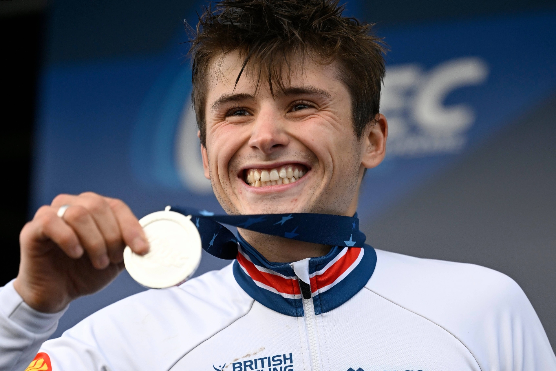 Wie is EK-verrassing Cameron Mason, een Schot die droomt van klei ...