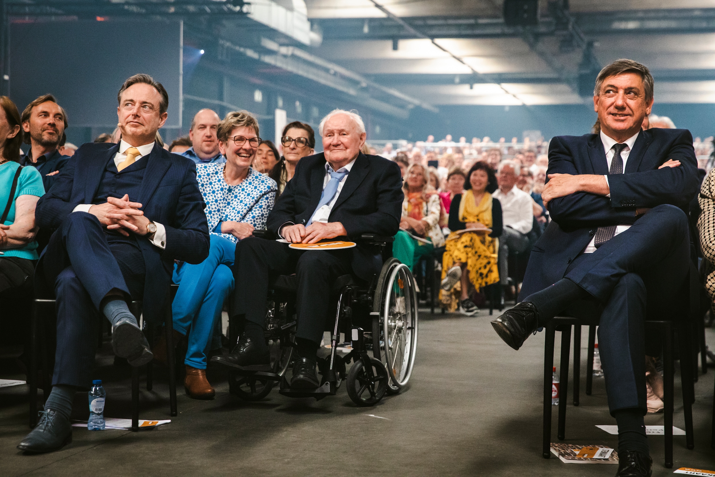 Doet ie het of doet ie het niet: wil Bart De Wever (N-VA) premier ...
