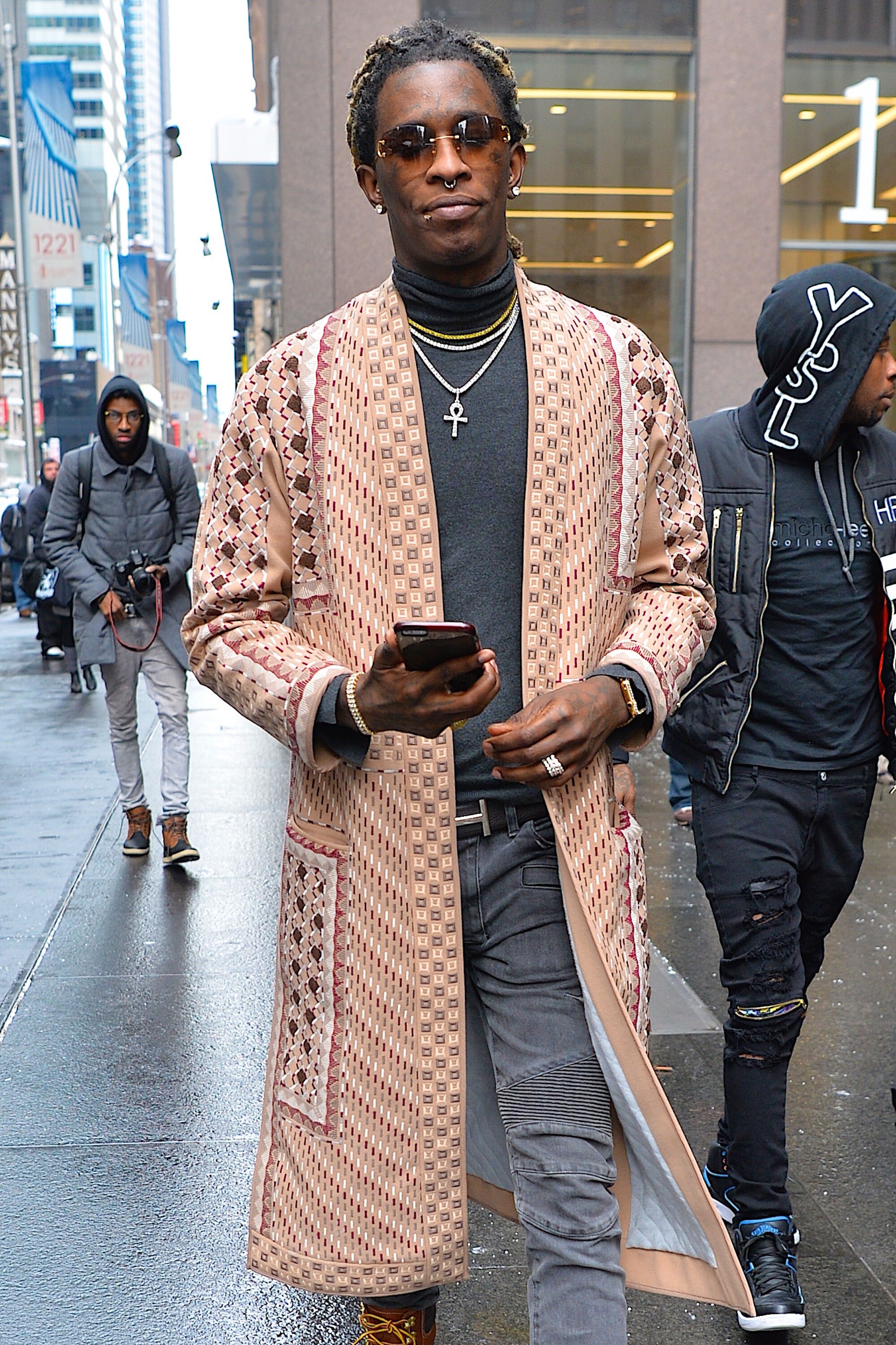 Het mannenvest is dit seizoen nog steeds knus, maar minder ruig: het ...