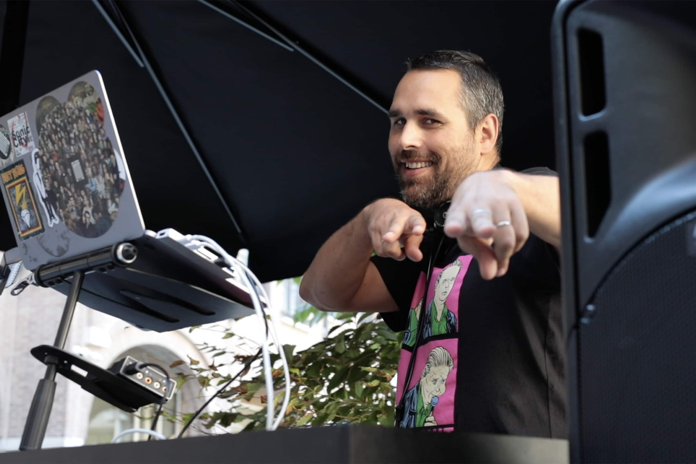 Vijftig jaar hiphop: illustrator Tom De Geeter belicht zijn favorieten ...