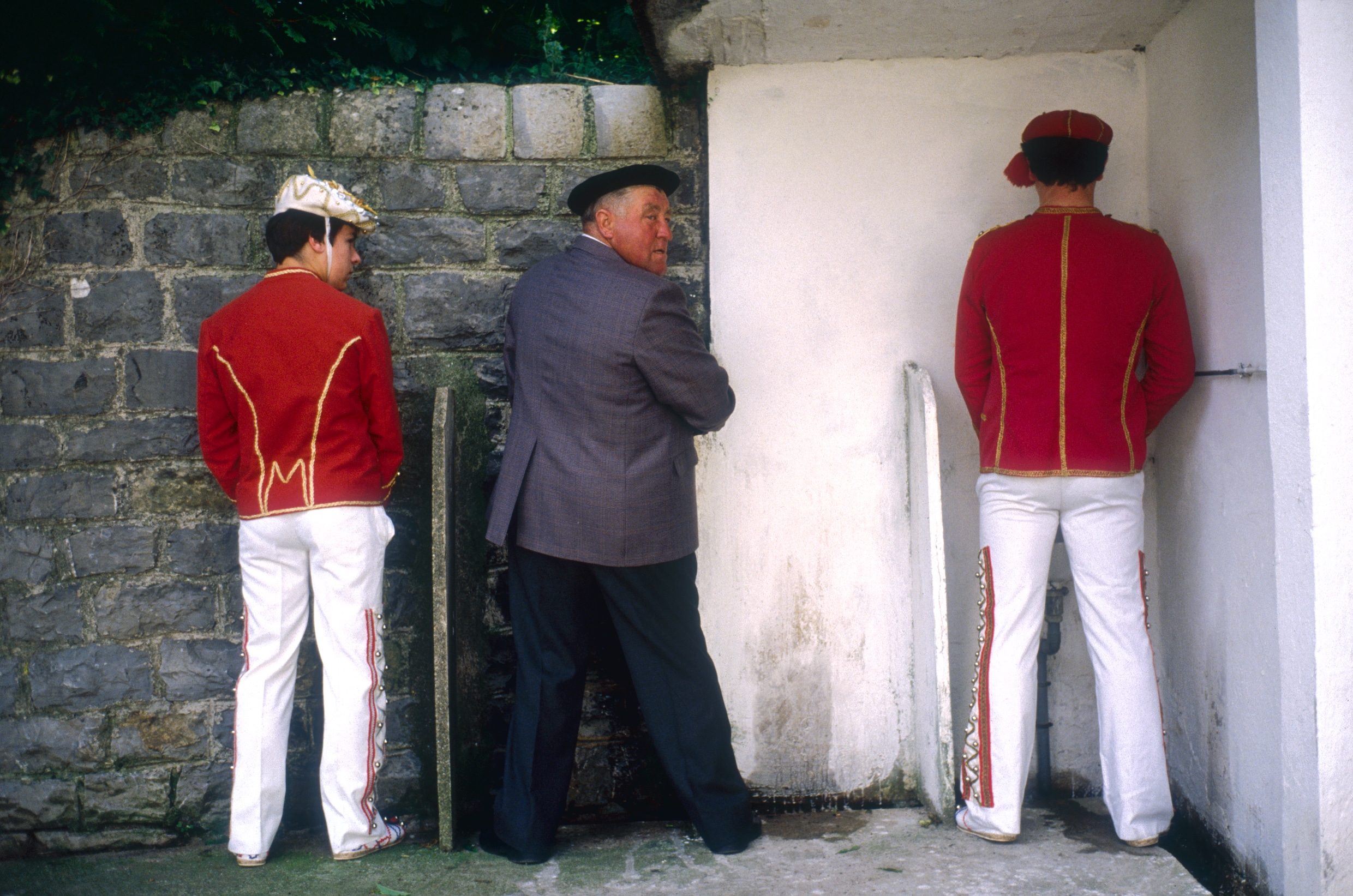 Snel even staand of billen op de bril: welke plashouding is de beste ...