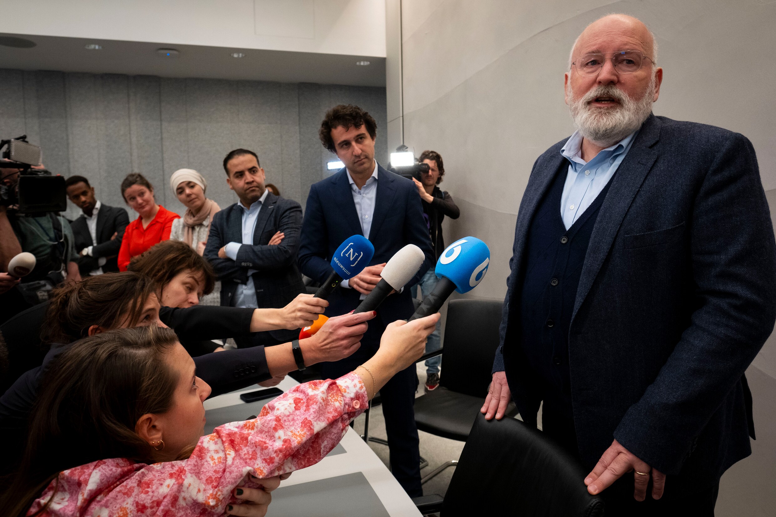 Live - Verkiezingen Nederland. Verkenner Ronald Plasterk heeft meer ...