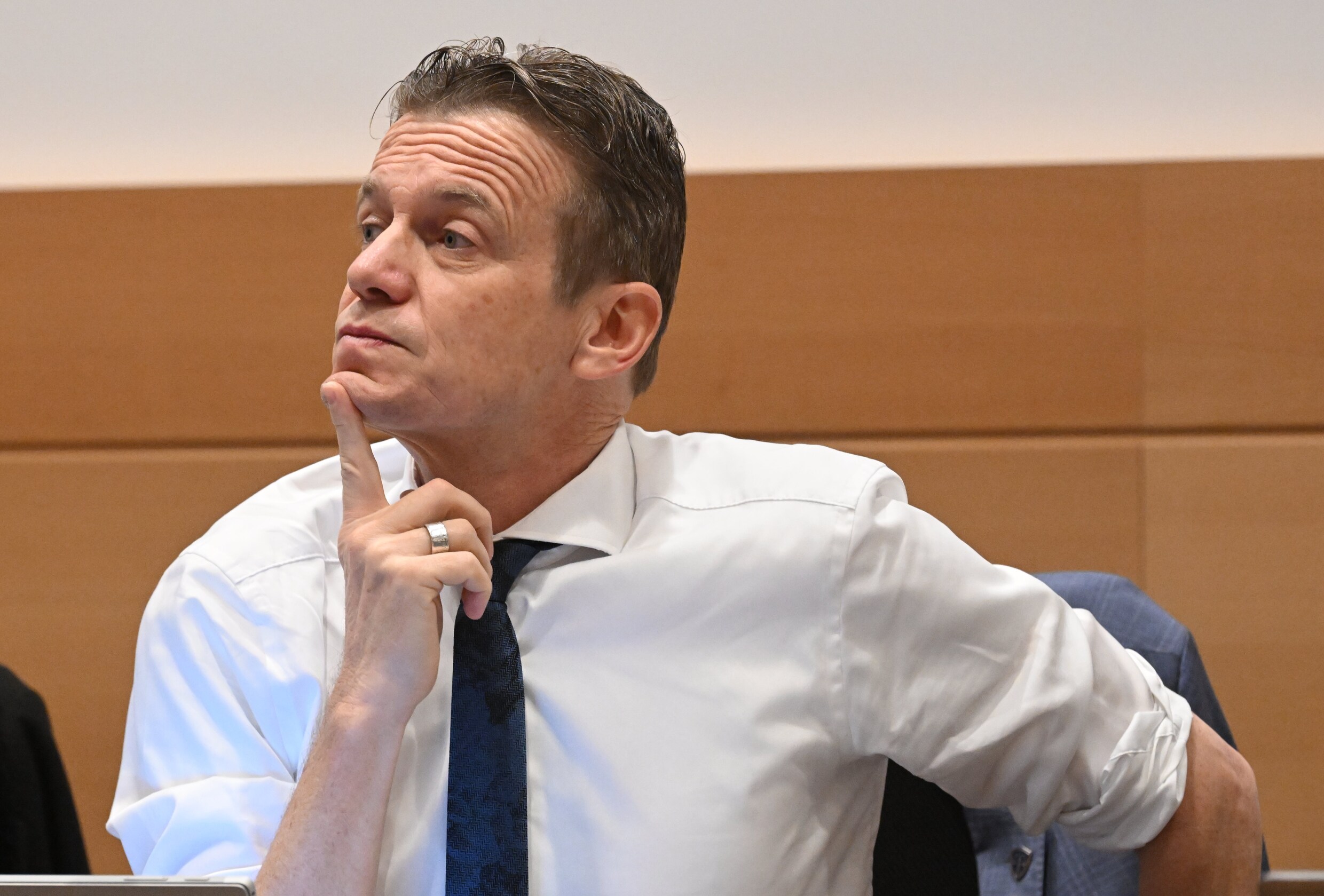 Brussels hof van beroep worstelt met gigantische achterstand en nodigt ...