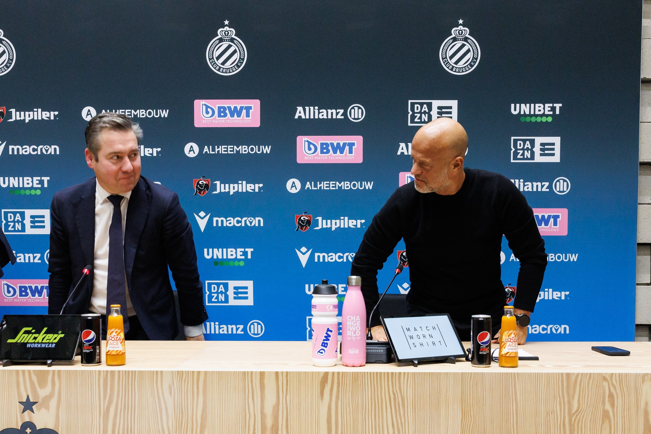 Kandidaat-overnemers genoeg, onder wie een miljardair, maar een deal ...