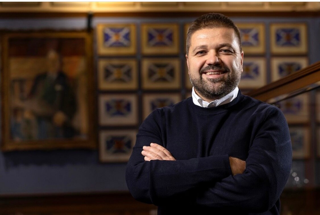 Van de Belgische luchtmacht naar het Schotse voetbal: de hoge vlucht ...