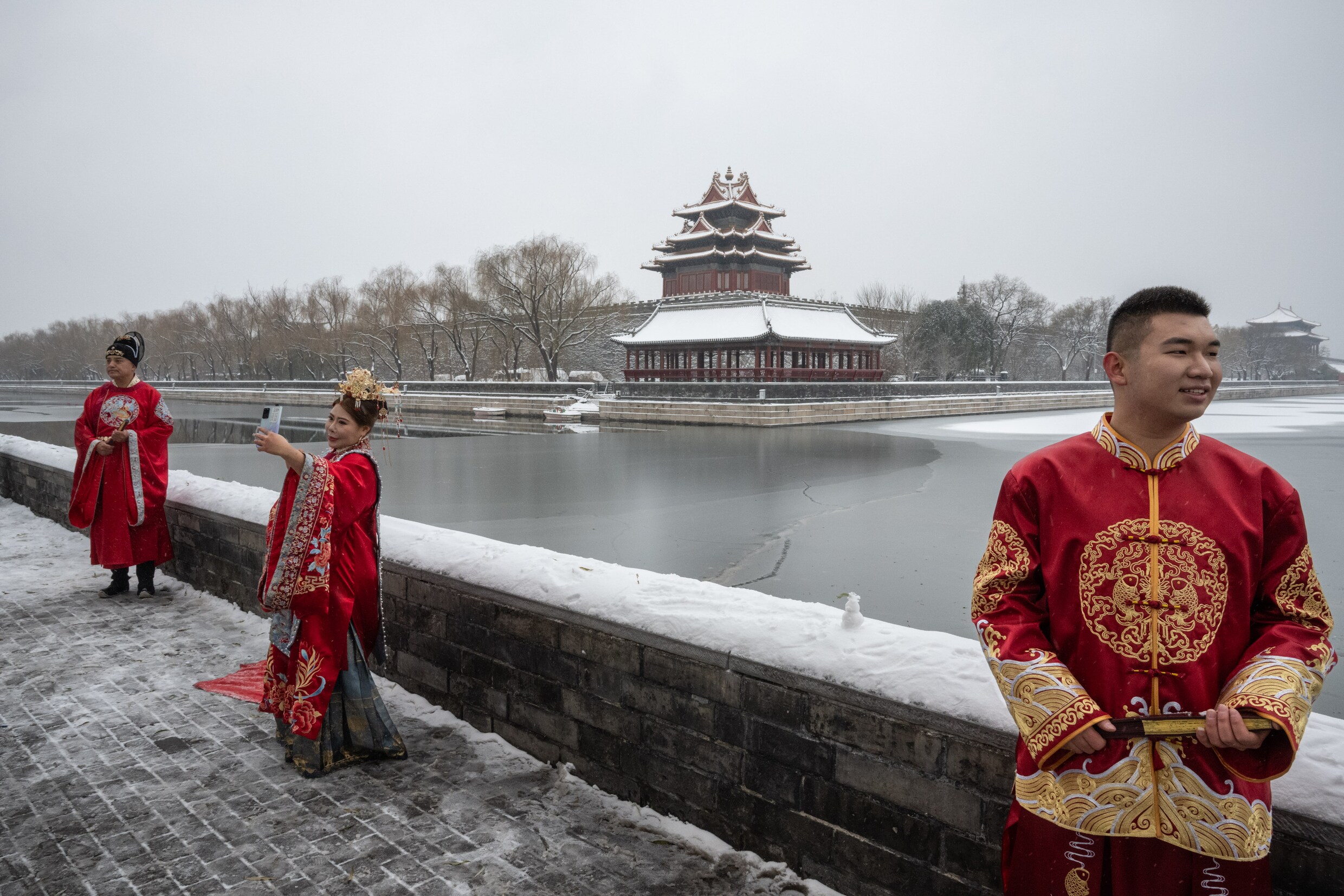 Deze Chinezen laten de vrieskou niet aan het hart komen | De Morgen