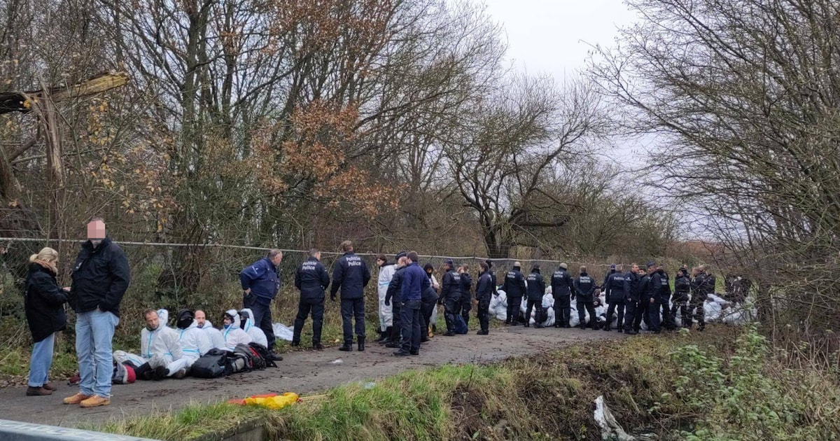 350 actievoerders van Code Rood gearresteerd aan de luchthaven van ...
