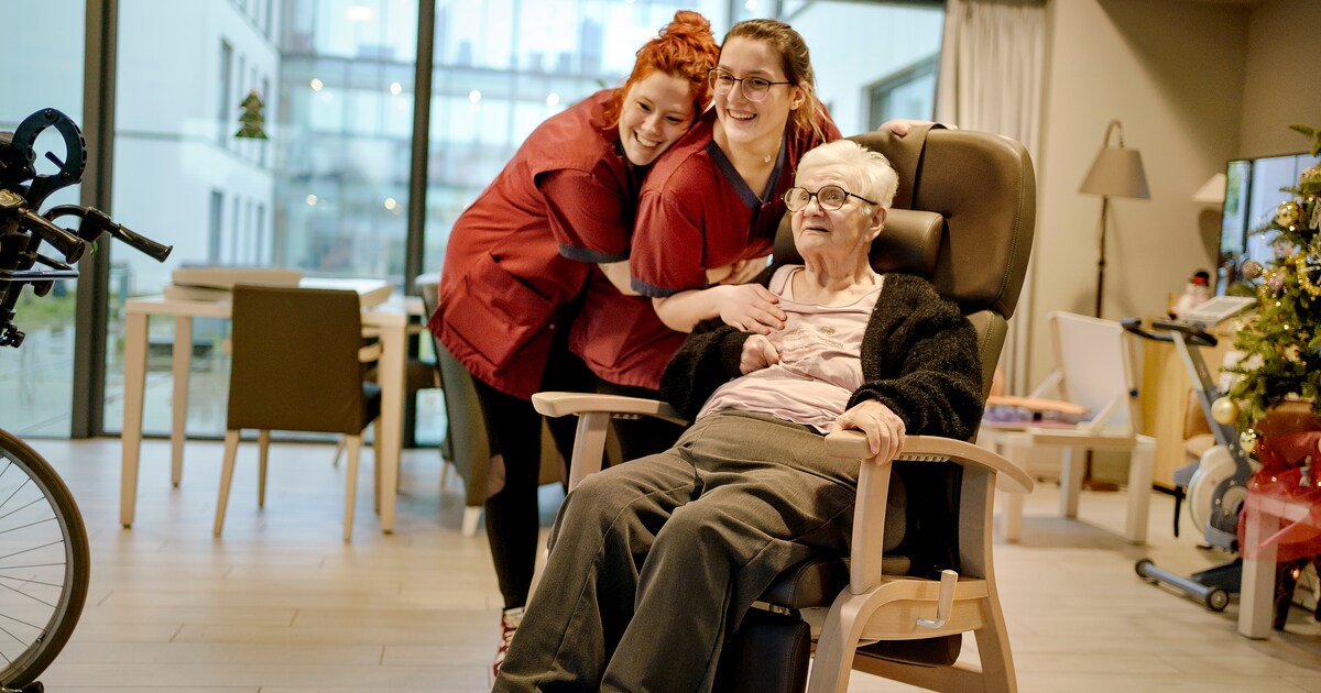 Hoezo personeelstekort? Voor dit woon-zorgcentrum staan mensen in de ...