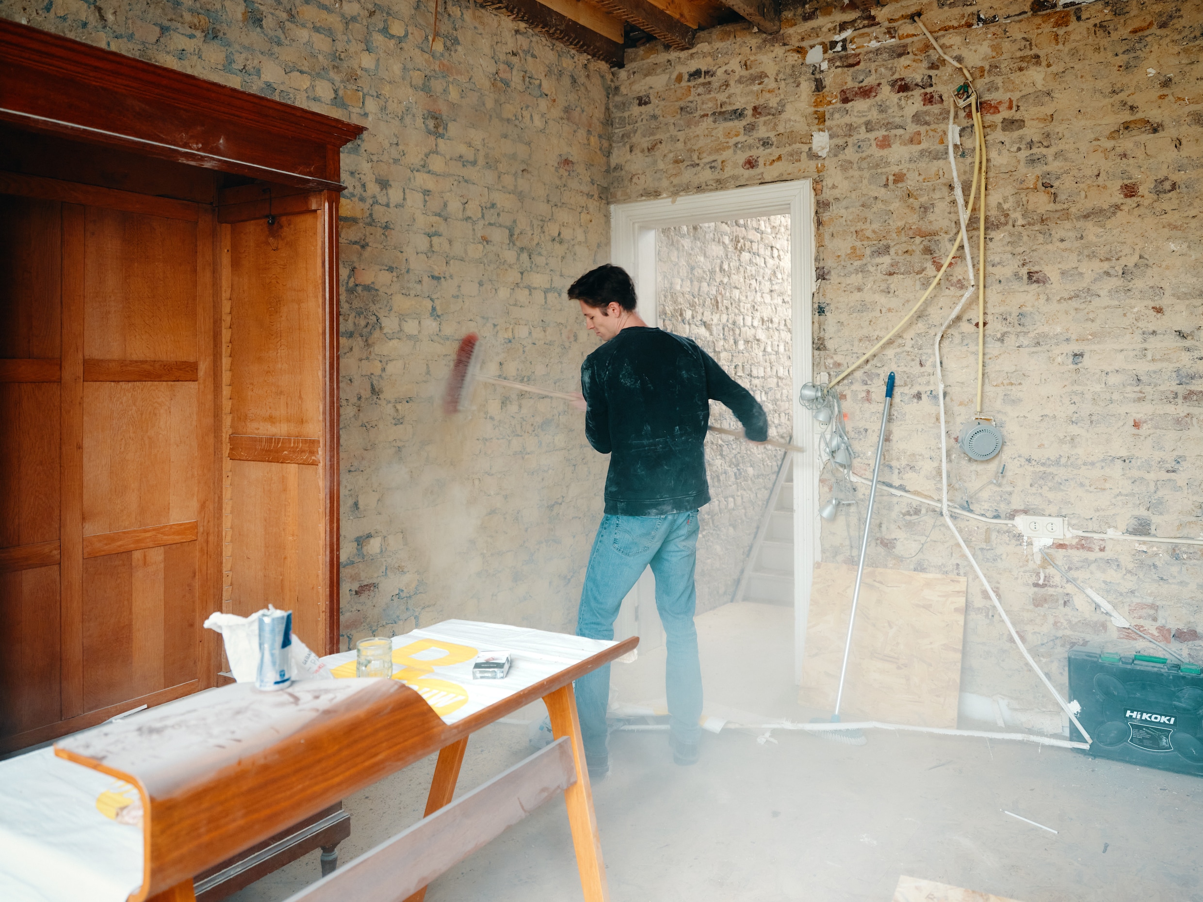 ‘Elke euro die binnenkwam, ging meteen weer naar buiten’: survivalgids ...