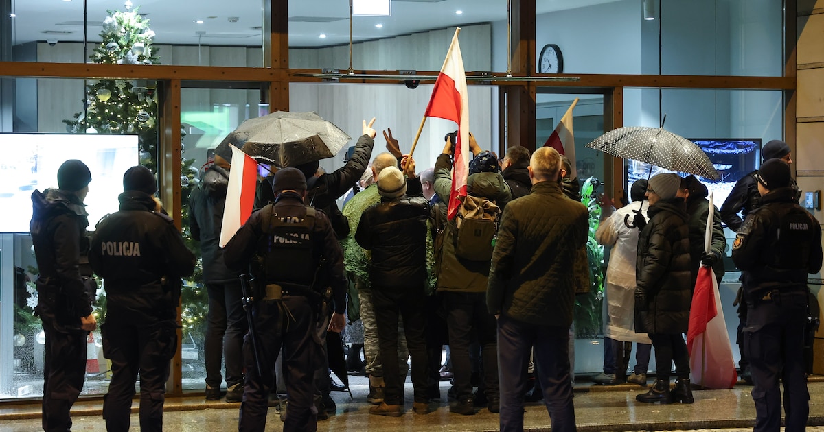 Voor de Poolse premier Tusk heiligt het doel de middelen bij de ...