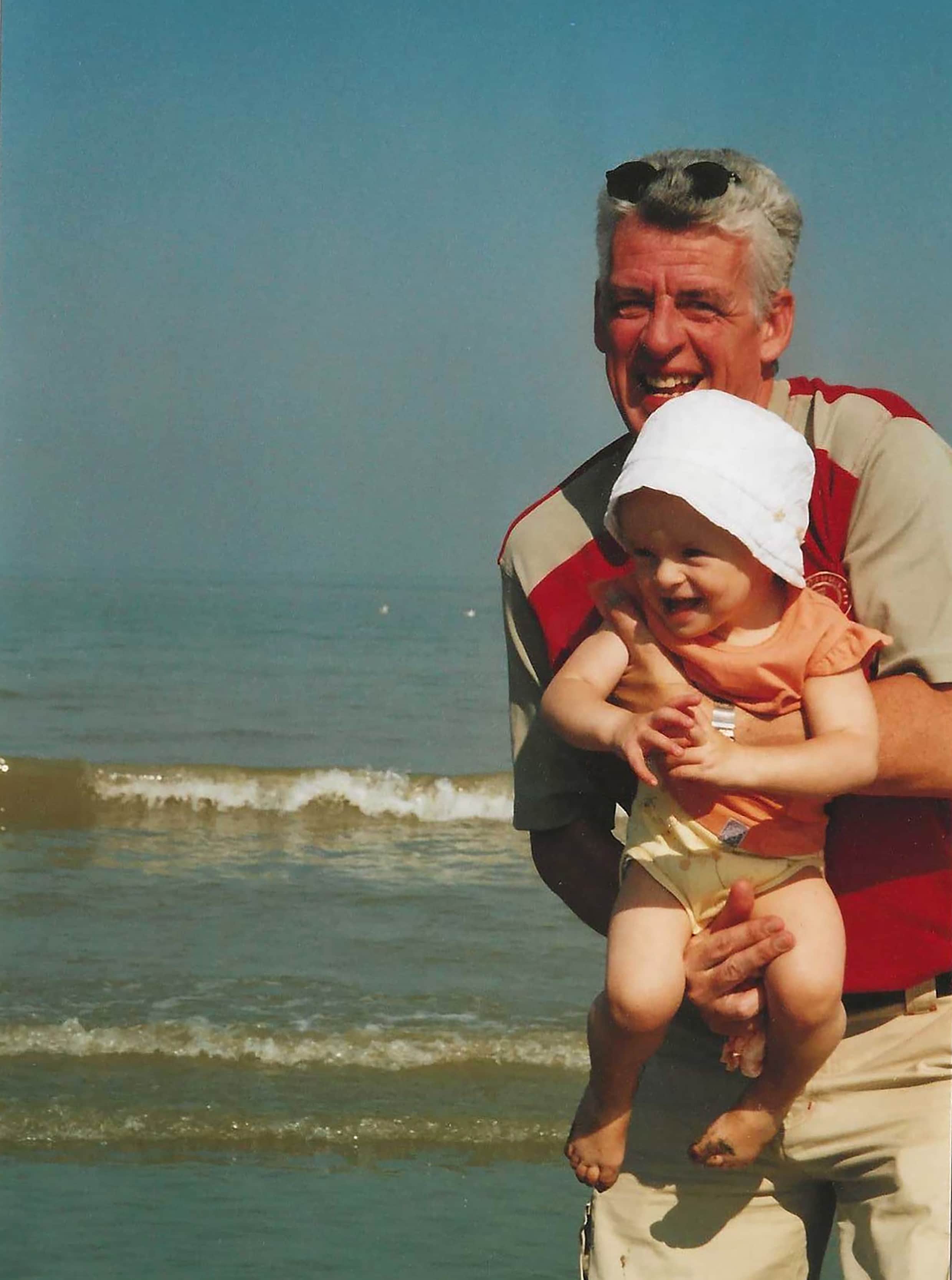 Walter De Donder en dochter Julie: ‘Ik ben trots op hem. De rest kan de ...