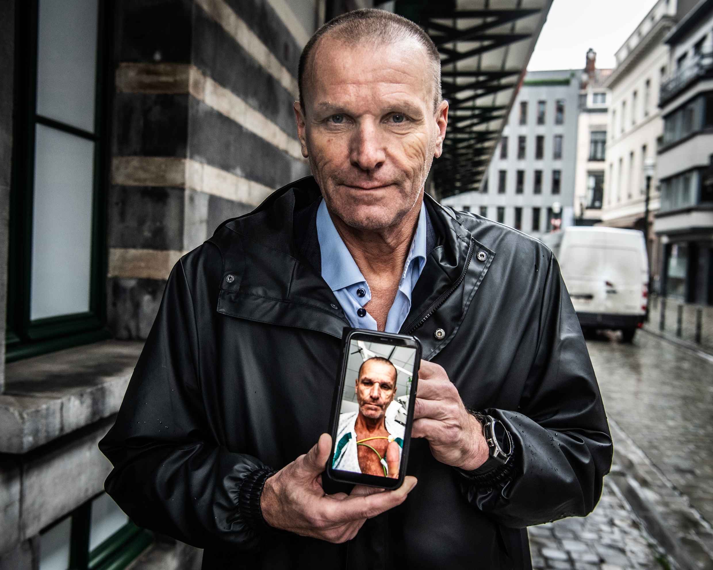 Oud-journalist werd zwaargewond bij een overval: ‘Als ik in het donker ...