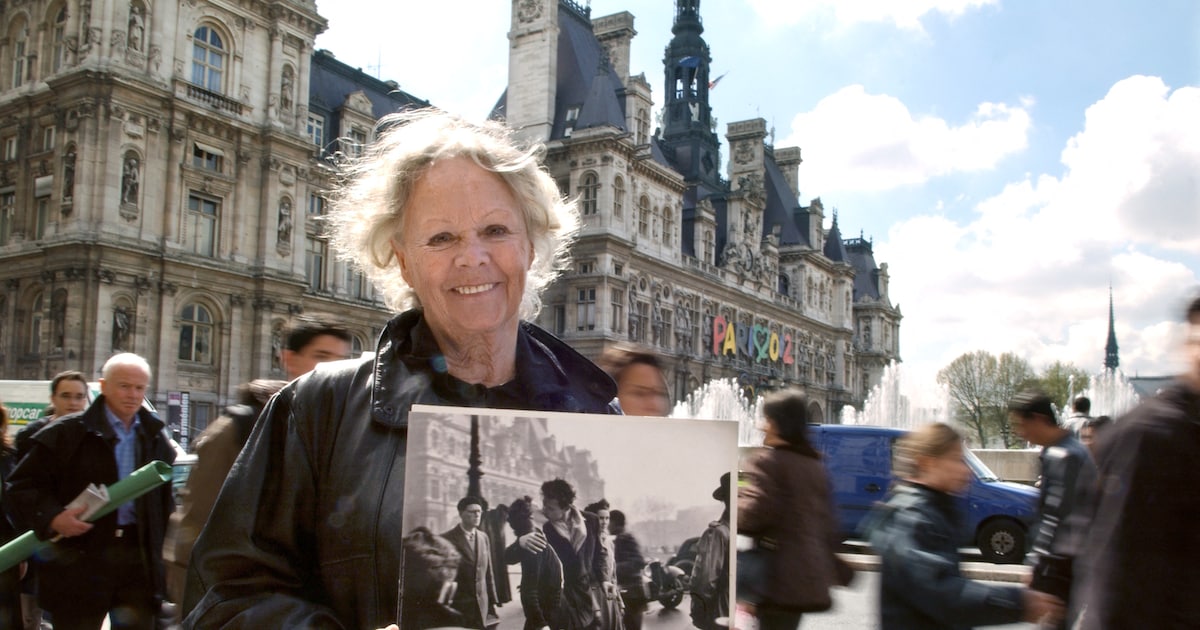 Verliefd tot in de eeuwigheid: legendarische kus van Françoise Delbart ...