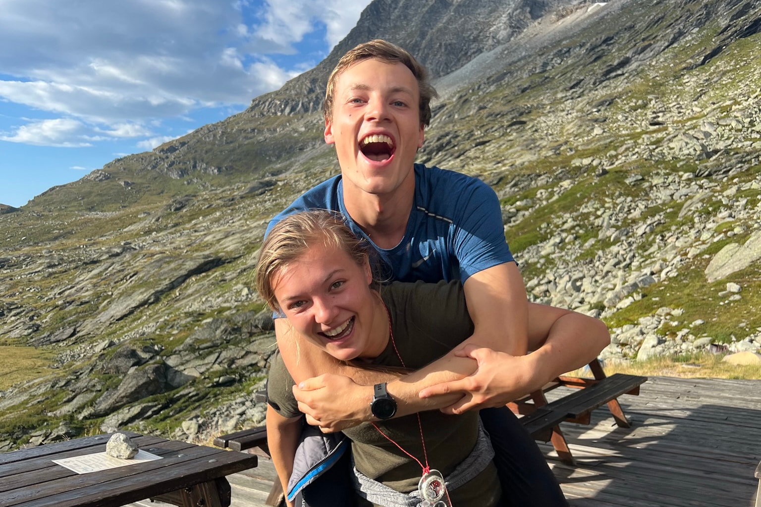 Als je oudere broer of zus alles kan: ‘Opgroeien met Dries betekent dat ...