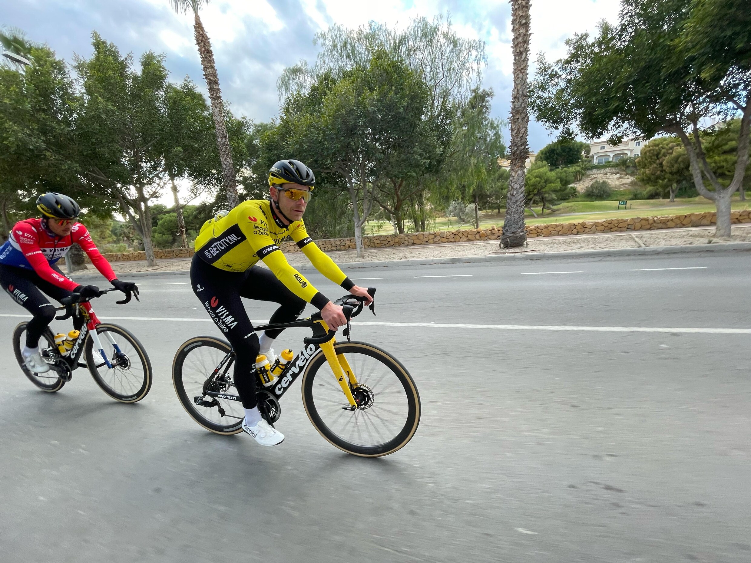 Vermote wordt het werkpaard voor Van Aert: ‘Ik heb als helper de Ronde ...