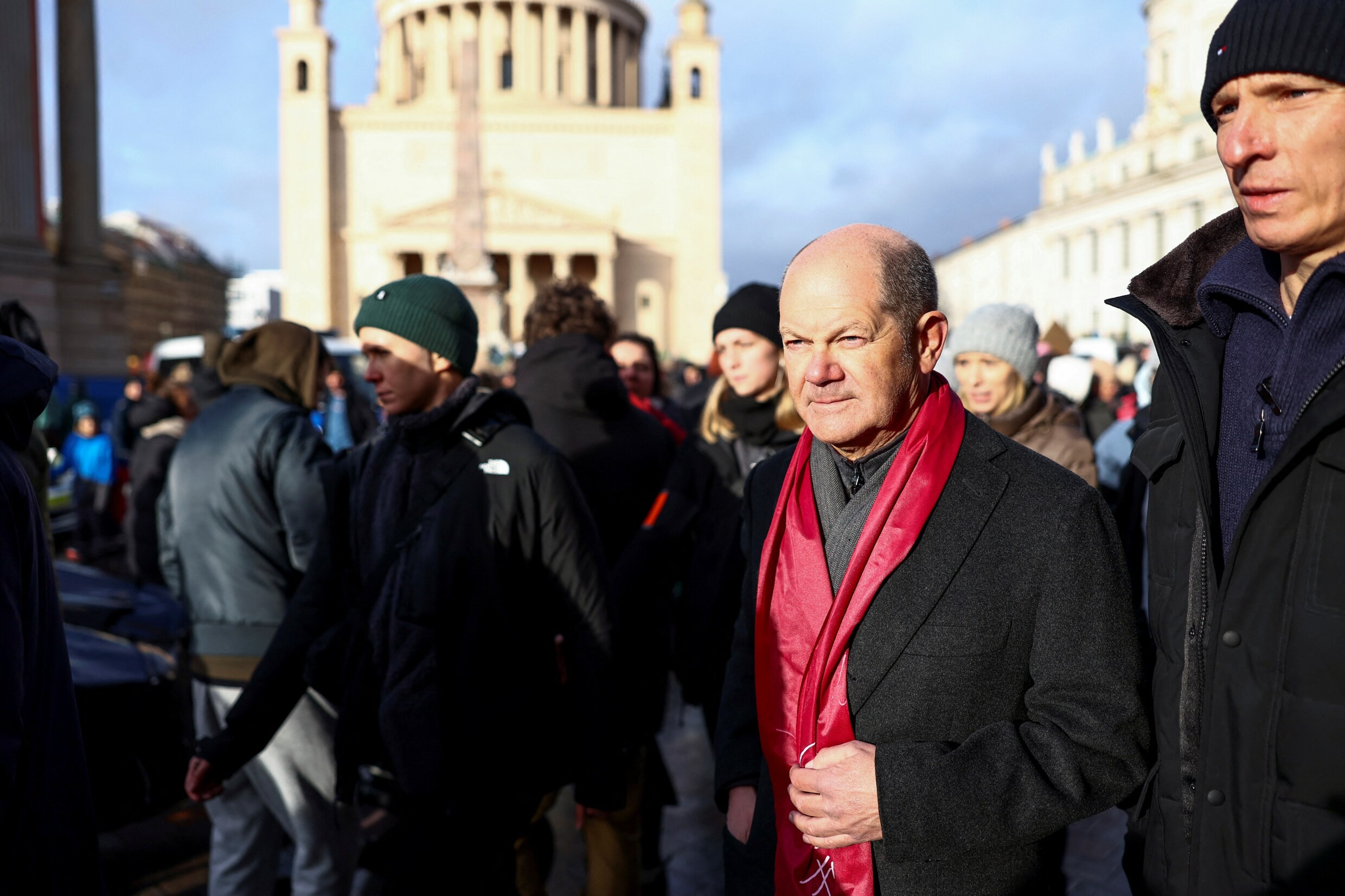 Duizenden Duitsers komen op straat na onthulling van extreemrechtse samenzweringsplan | De Morgen