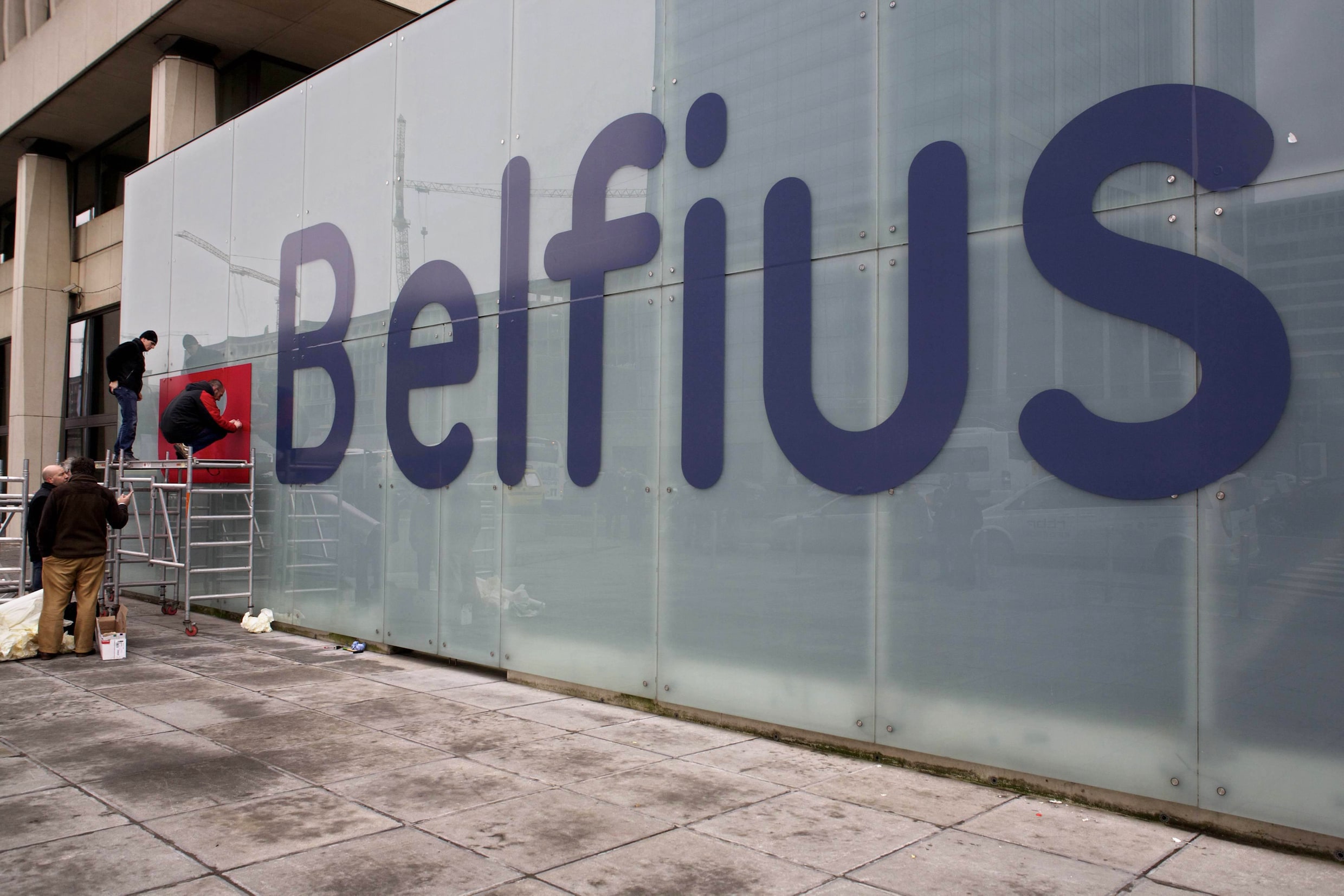 Belfius stelt "modern en eenvoudig" logo voor | De Morgen