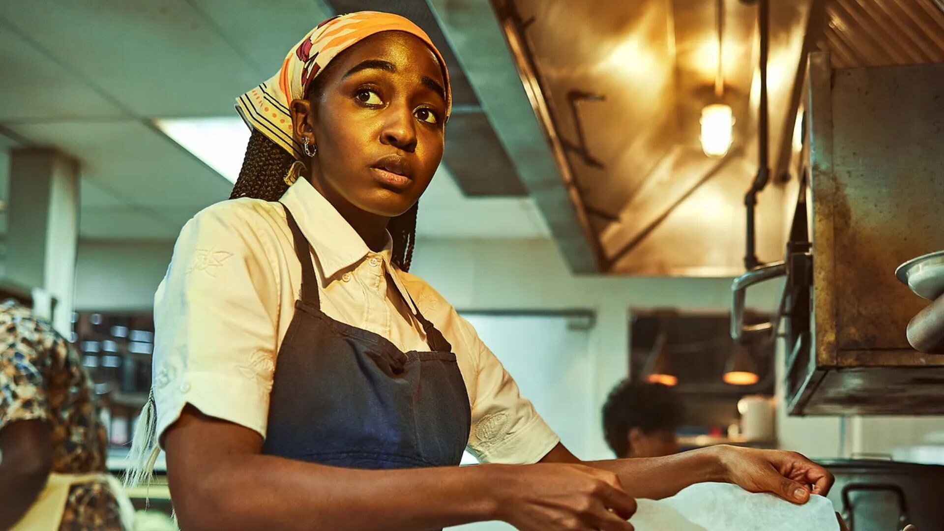 ‘The Bear’-revelatie Ayo Edebiri is dé actrice met wie iedereen het ...
