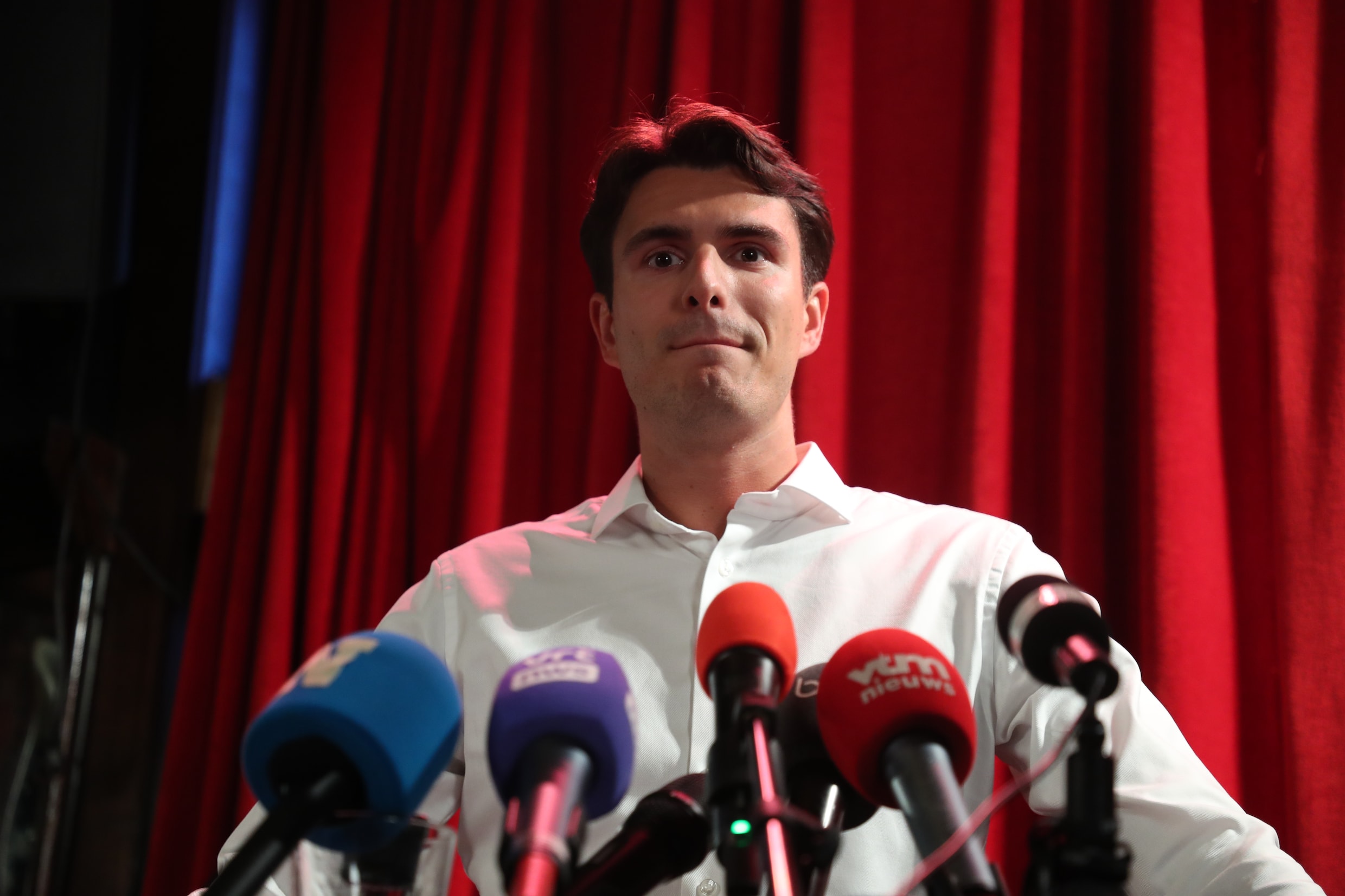 Conner Rousseau vraagt en krijgt bedenktijd voor comeback van Vooruit ...