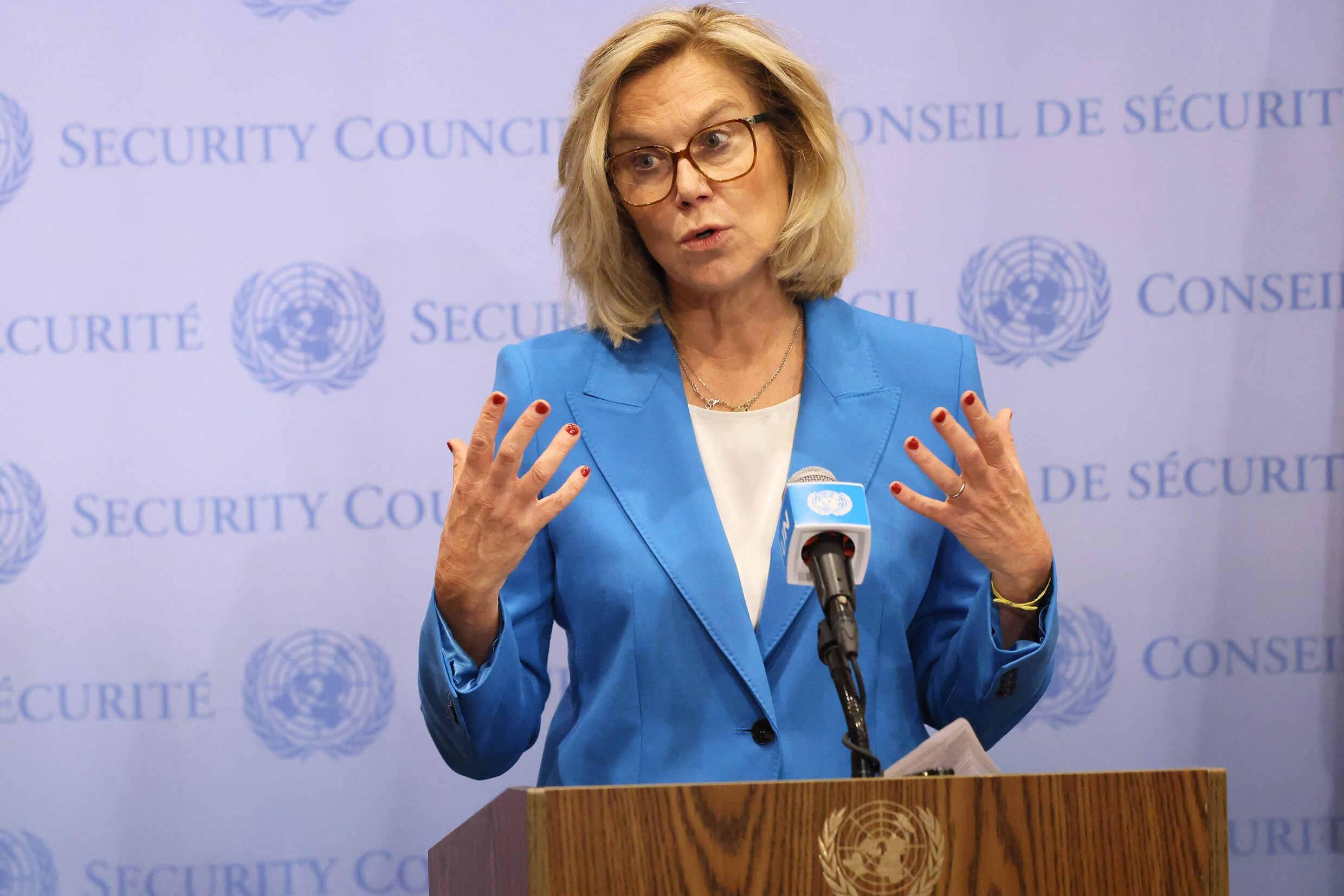 Live - Hamas heeft vier lichamen overgedragen, in ruil laat Israël 642 ...