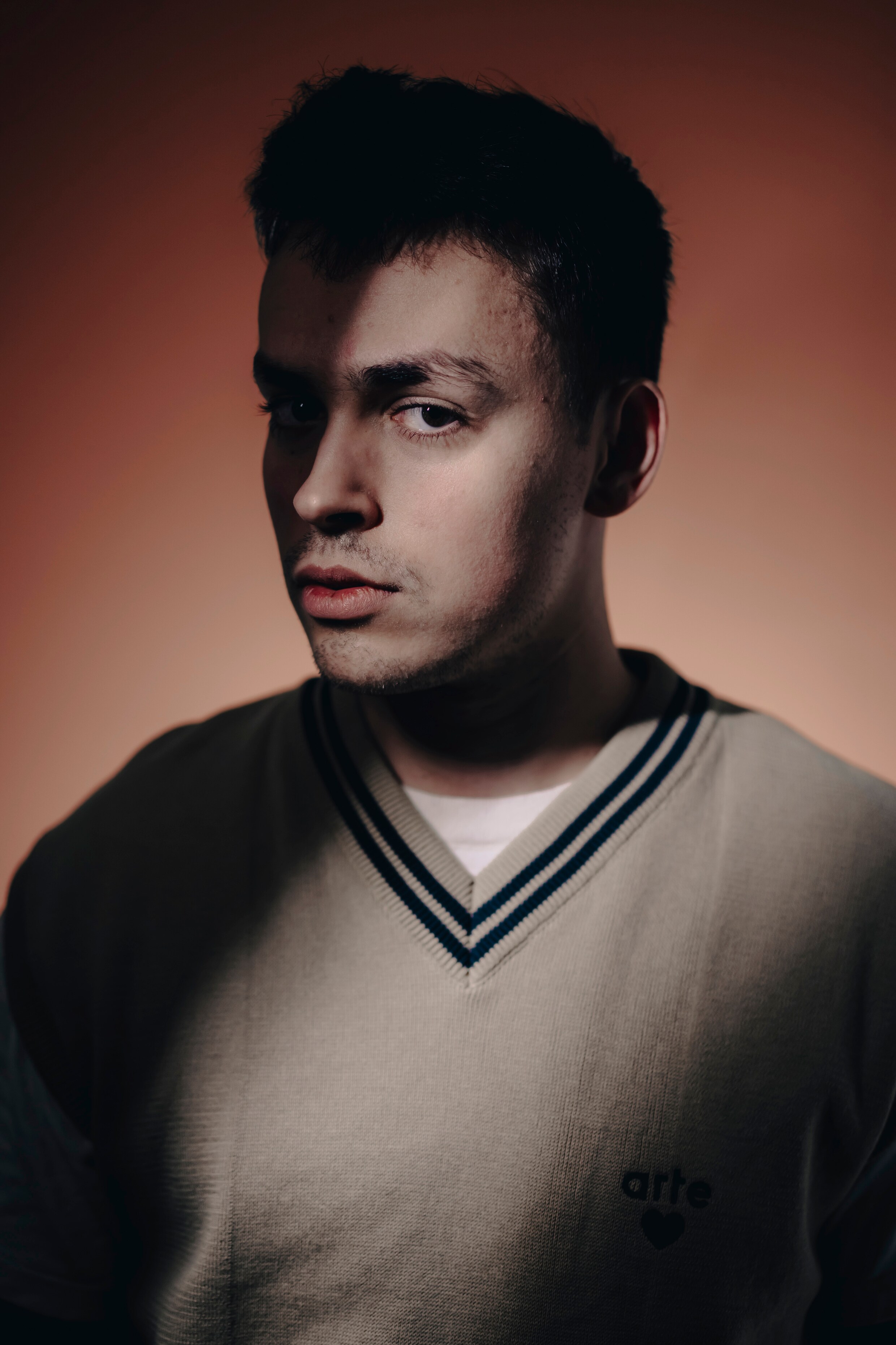 Acteur Nathan Bouts: ‘Mijn buren hebben twee keffers die me soms de ...