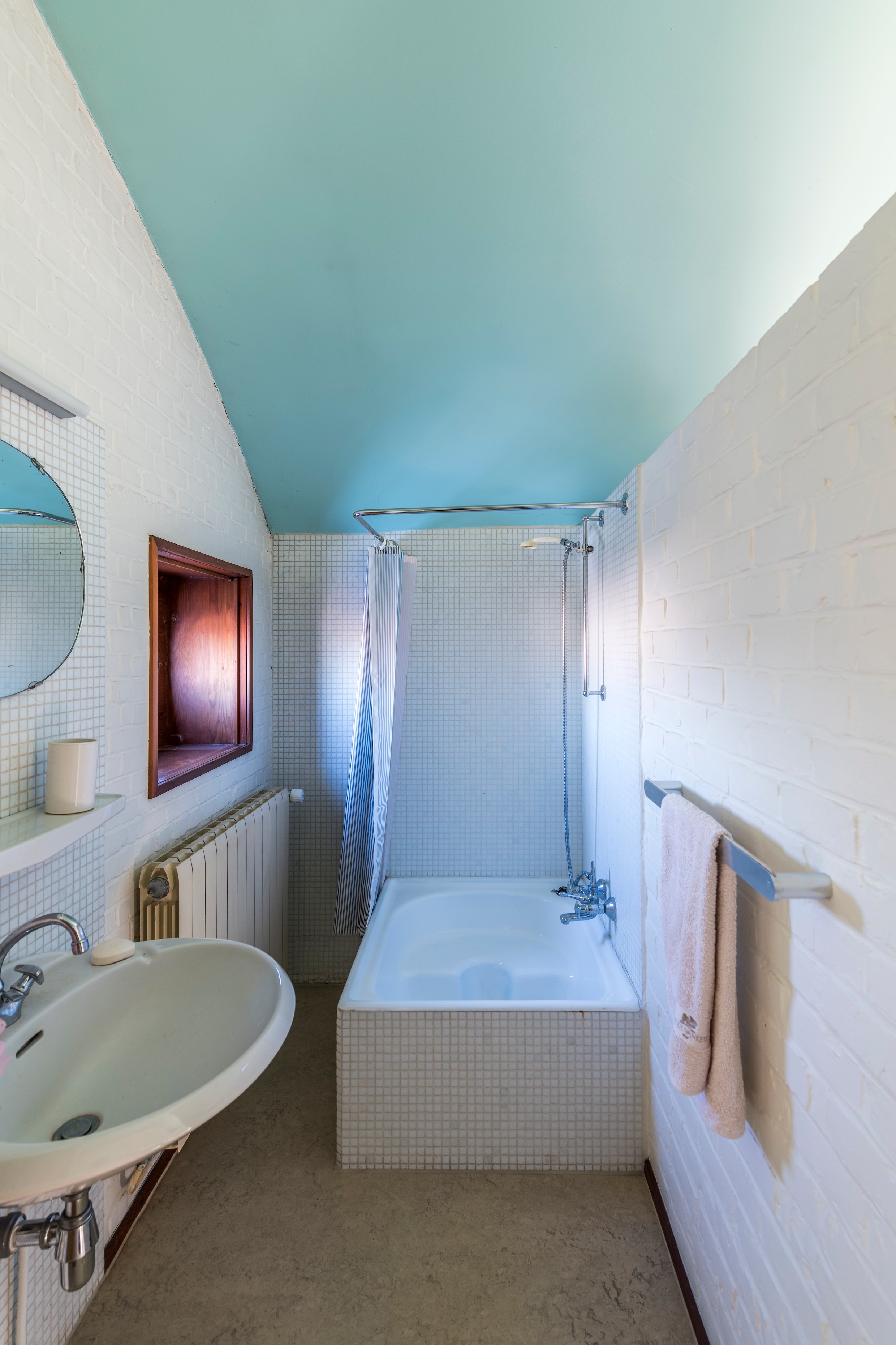 Een huis vol licht en poëzie: binnenkijken in een meesterwerk van ...