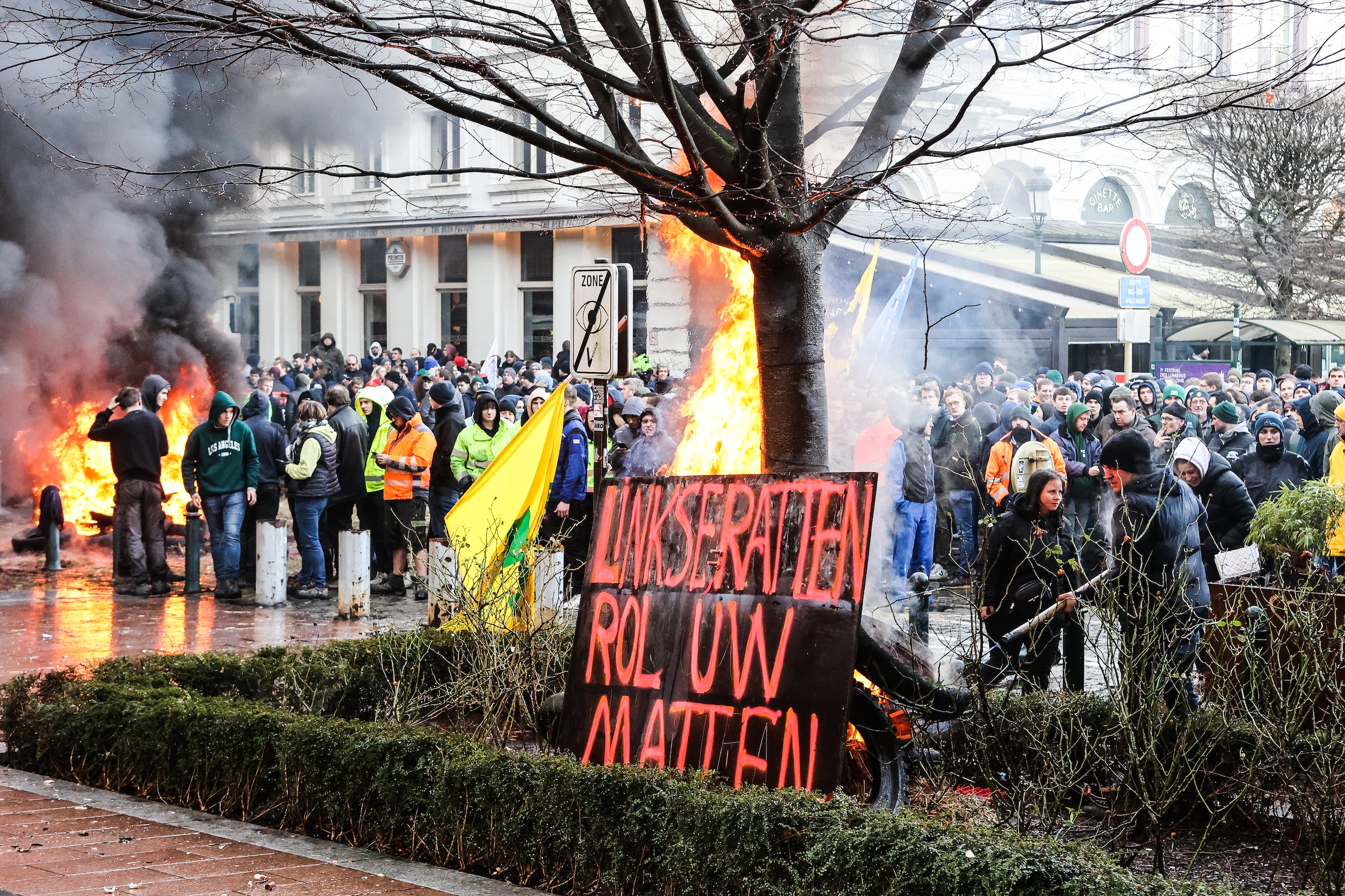 Boerenprotest in Brussel maandag wint aanhang: ‘De Europese landbouw ...