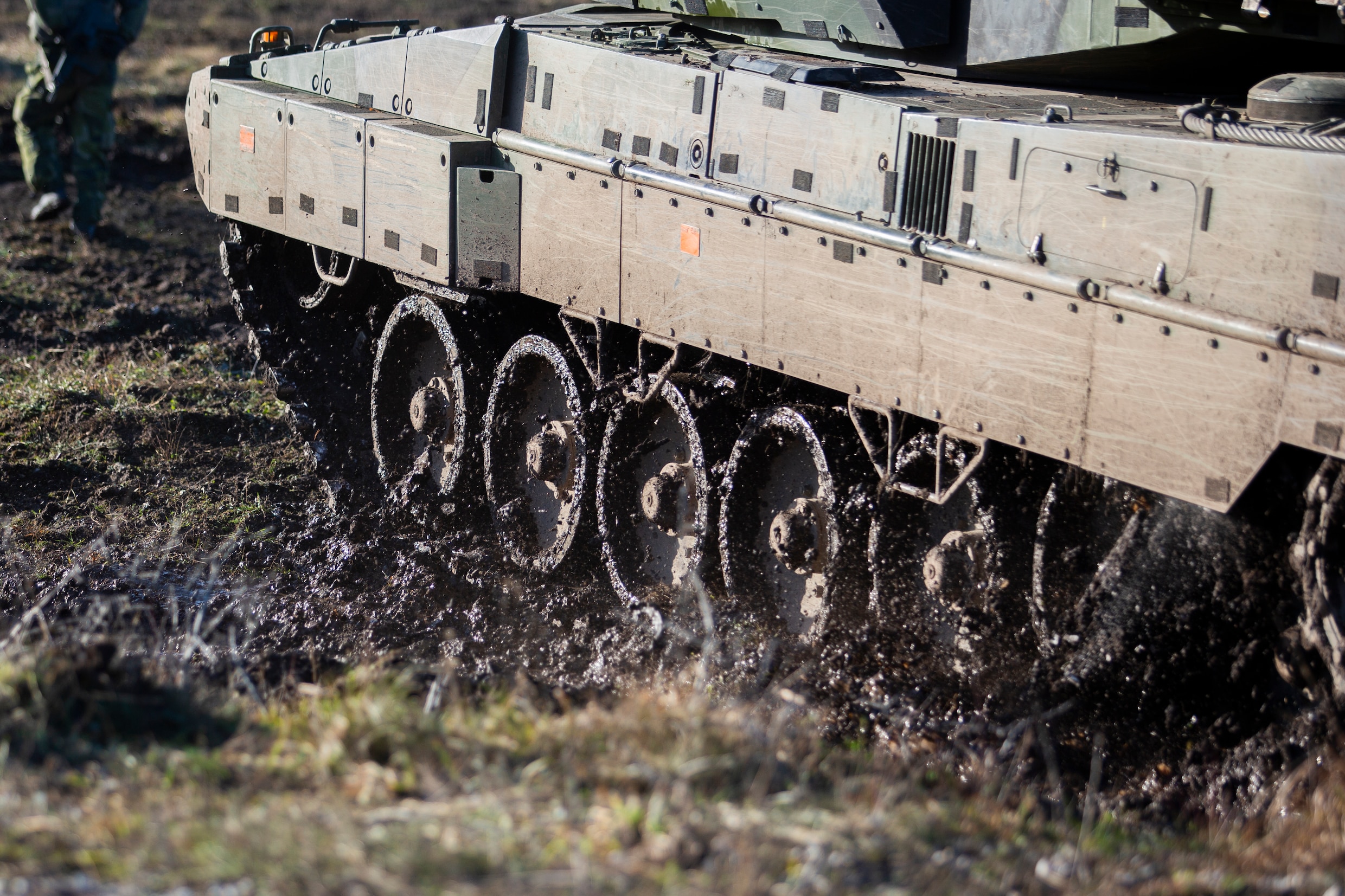 Open Vld stelt defensieplan voor: nieuwe F-35’s, drones én tanks voor ...