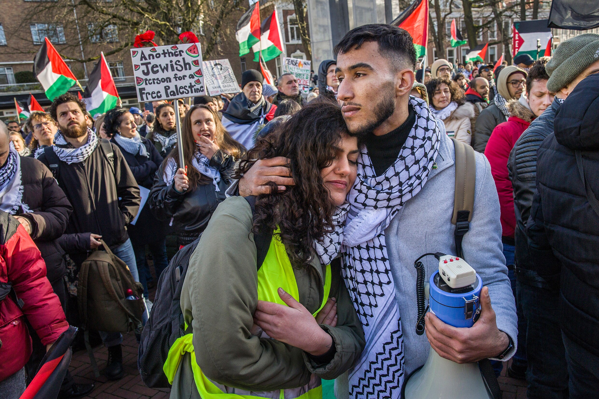 Wie betaalt, bepaalt het standpunt. En daar willen ...
