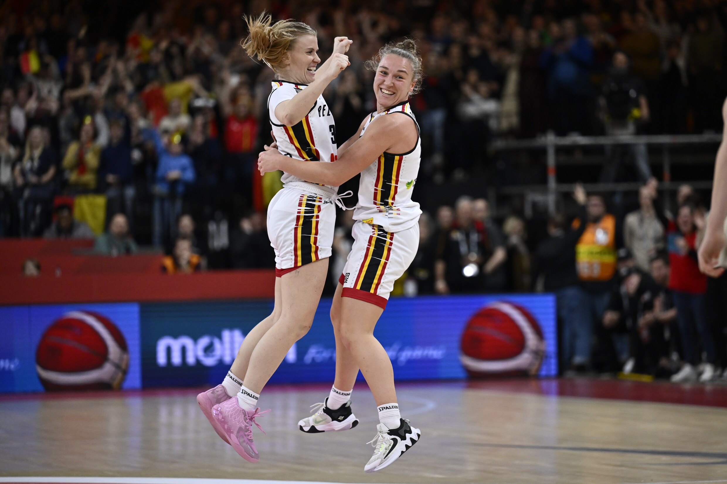Magistrale Meesseman helpt Belgian Cats aan ticket voor Olympische ...