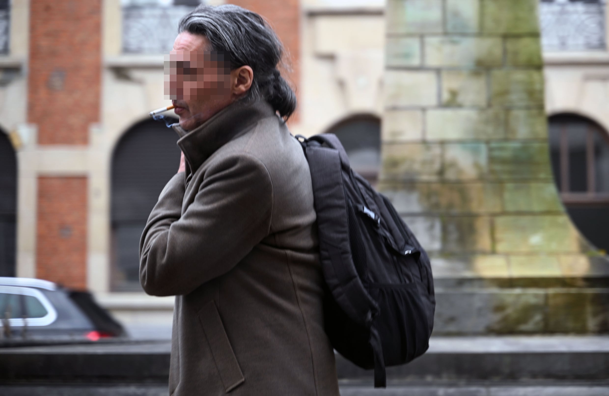 Vier jaar cel voor ex-gitarist Praga Khan voor aanranding, verkrachting ...