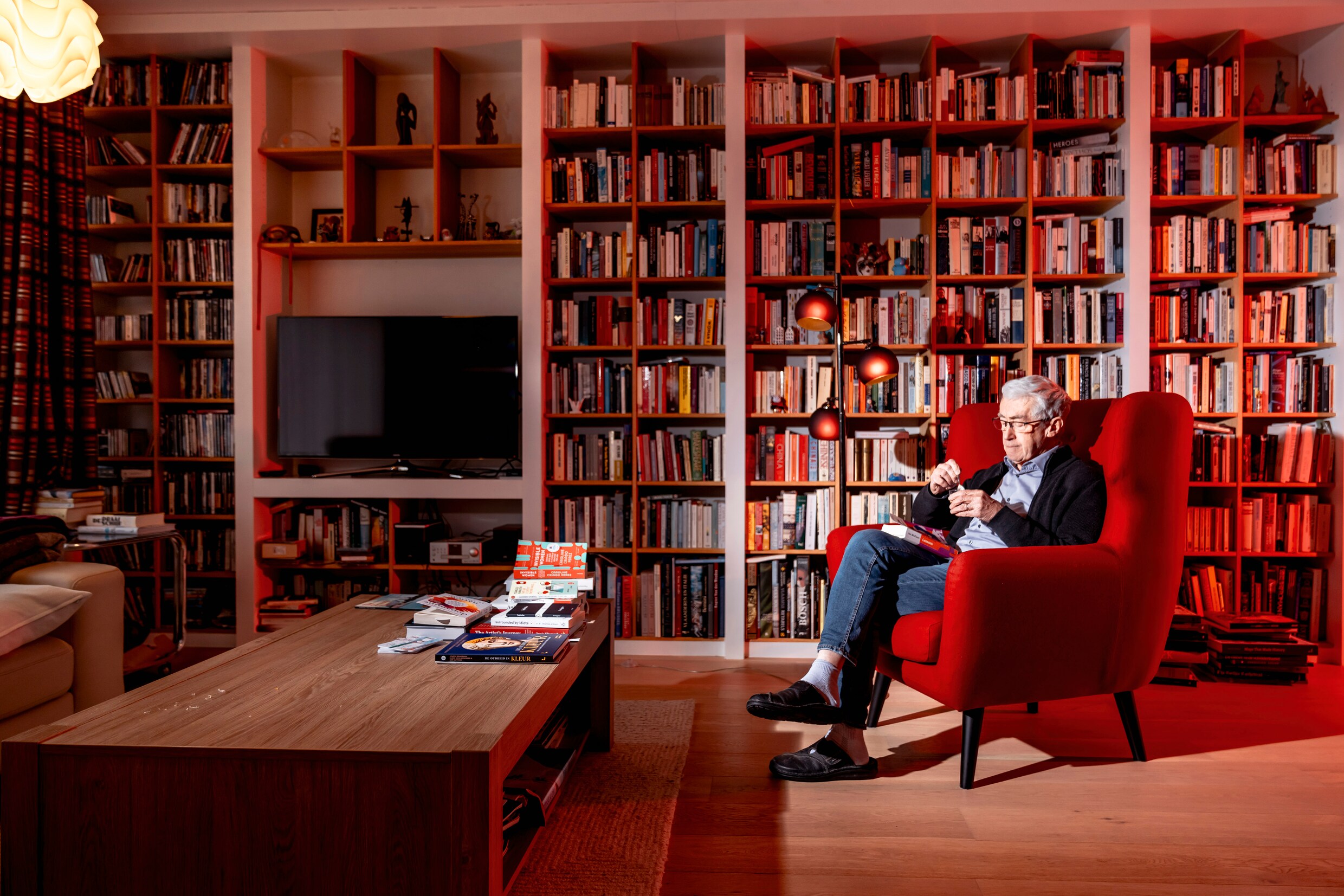 ‘Ik vind Tom Lanoyes boek over zijn moeder aangrijpender dan dat van ...