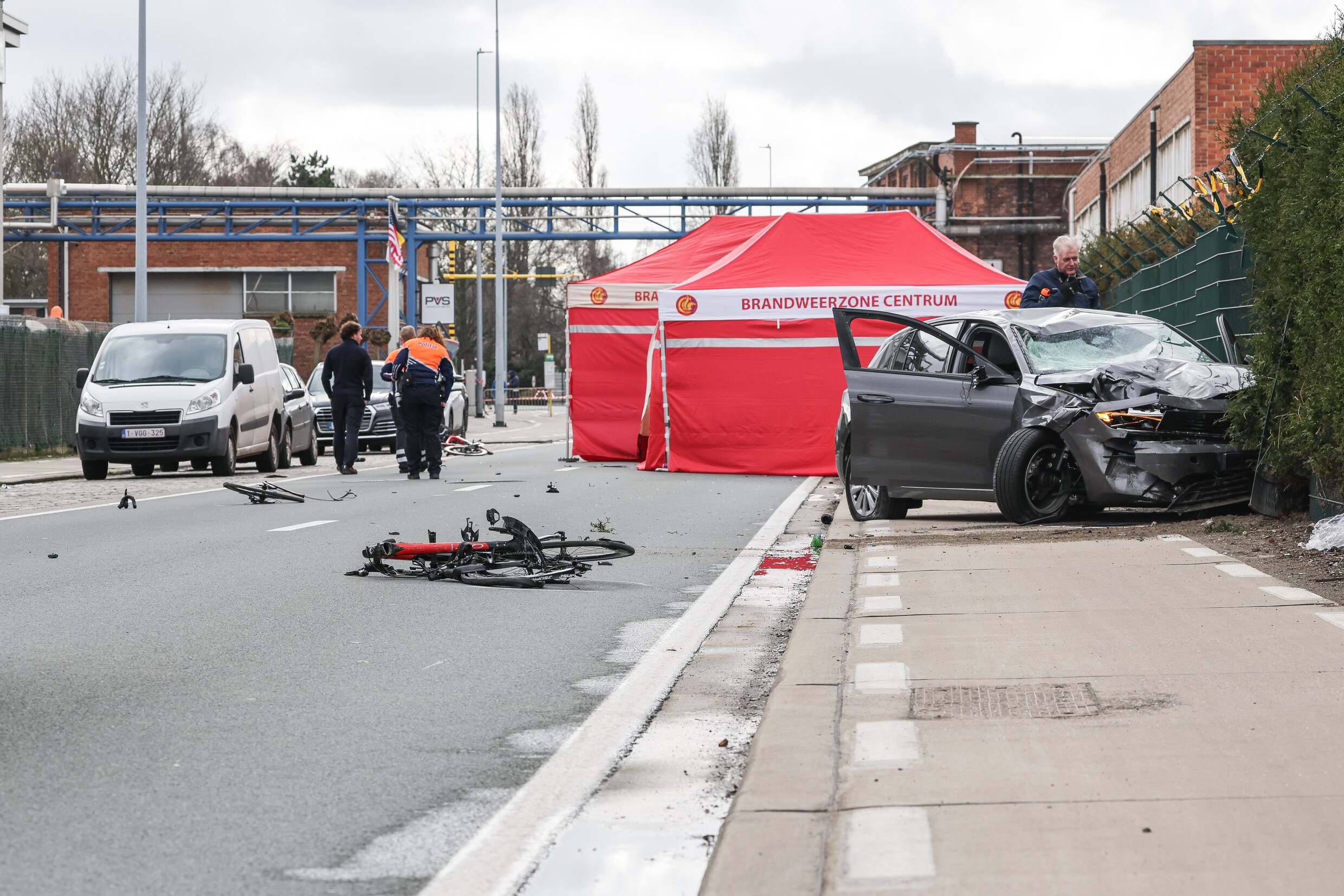 ‘Ze hebben ons verzekerd dat Joris en Steven op slag dood waren. Een ...