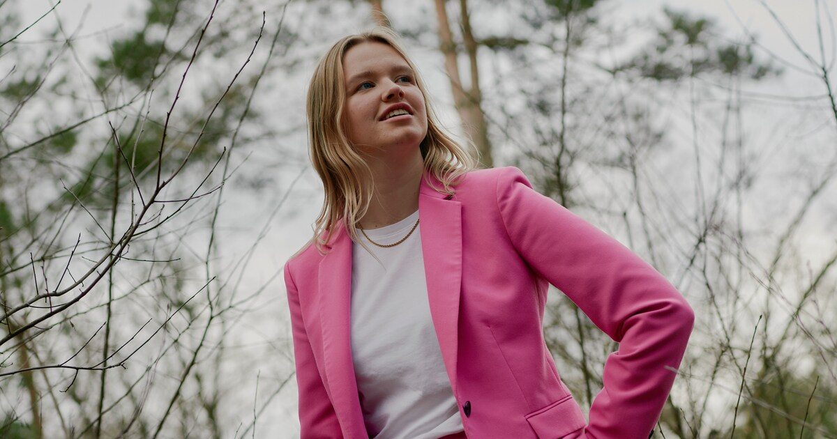 Nieuwe voorzitter van de Vlaamse Jeugdraad Anna Roos: ‘Een jongere die voor Vlaams Belang stemt ...