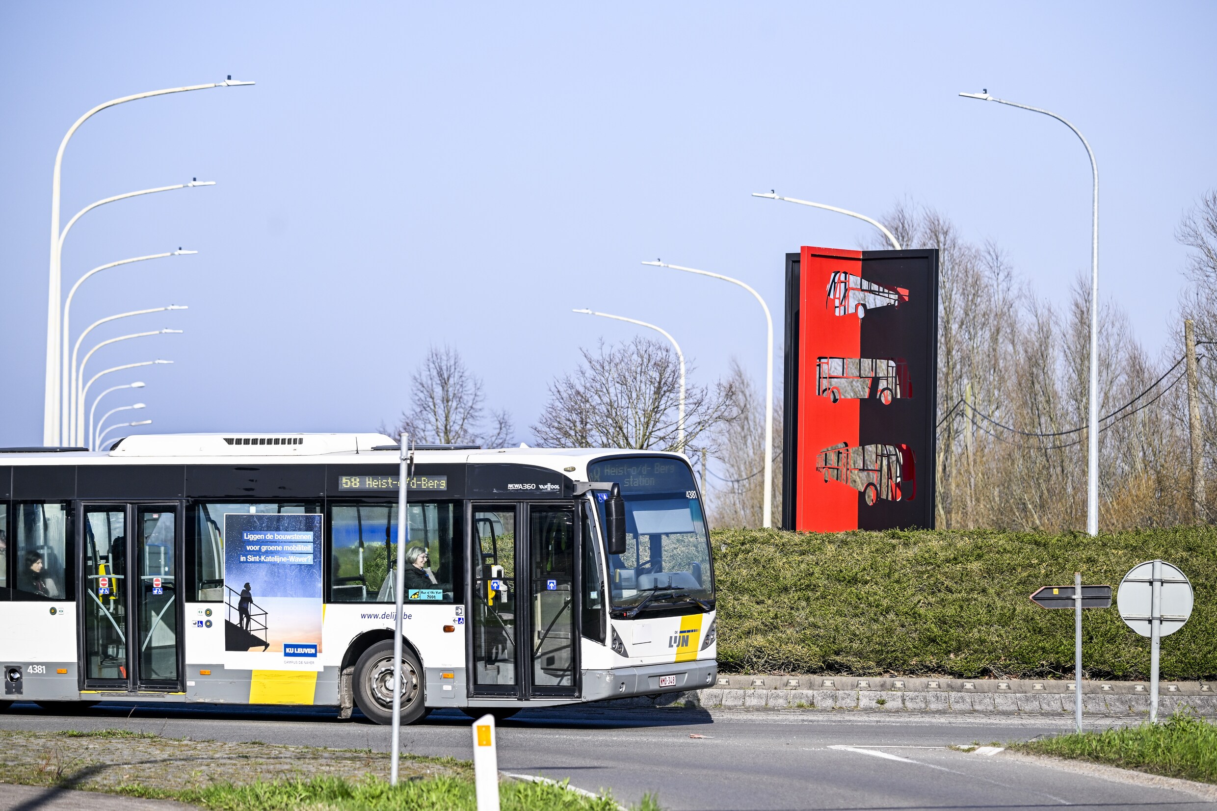 Chauffeurs De Lijn begaan recordaantal overtredingen | De Morgen