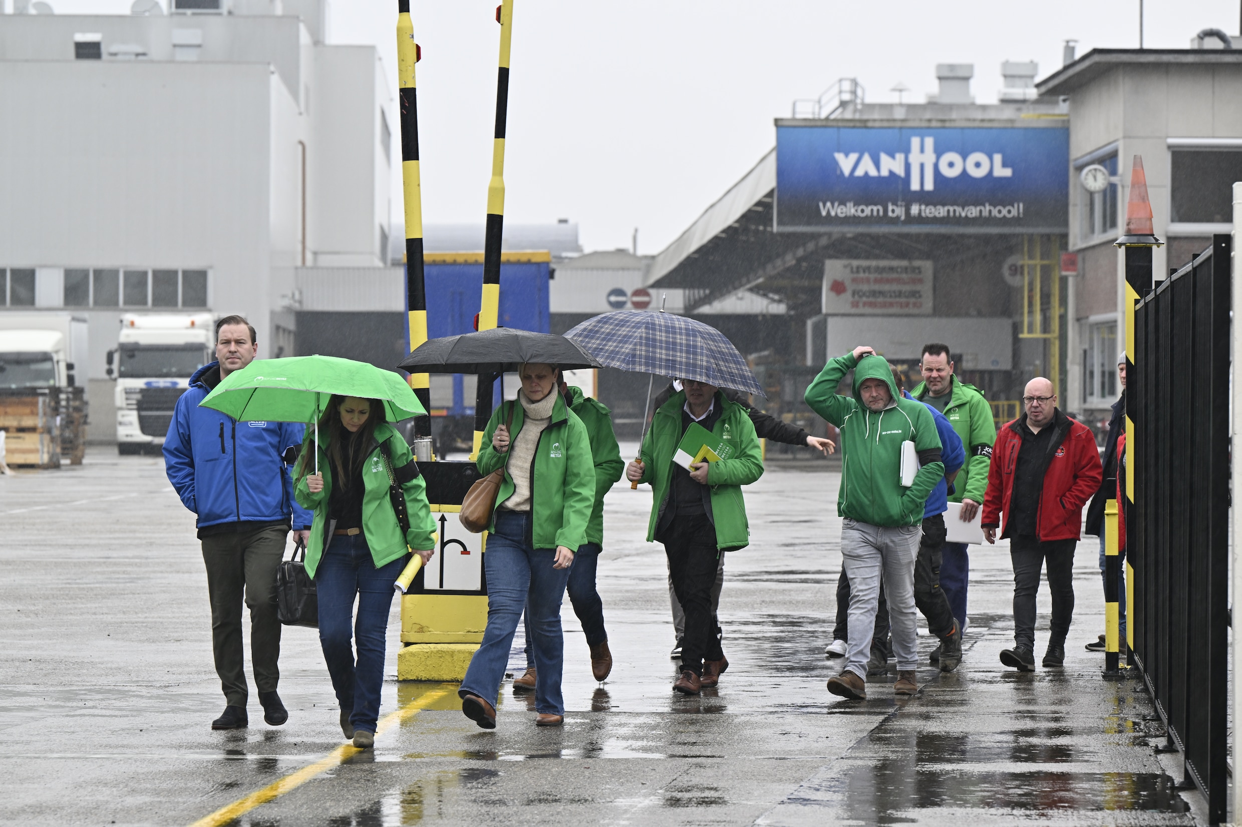 1.100 jobs verdwijnen bij busbouwer Van Hool, 830 banen dit jaar al ...