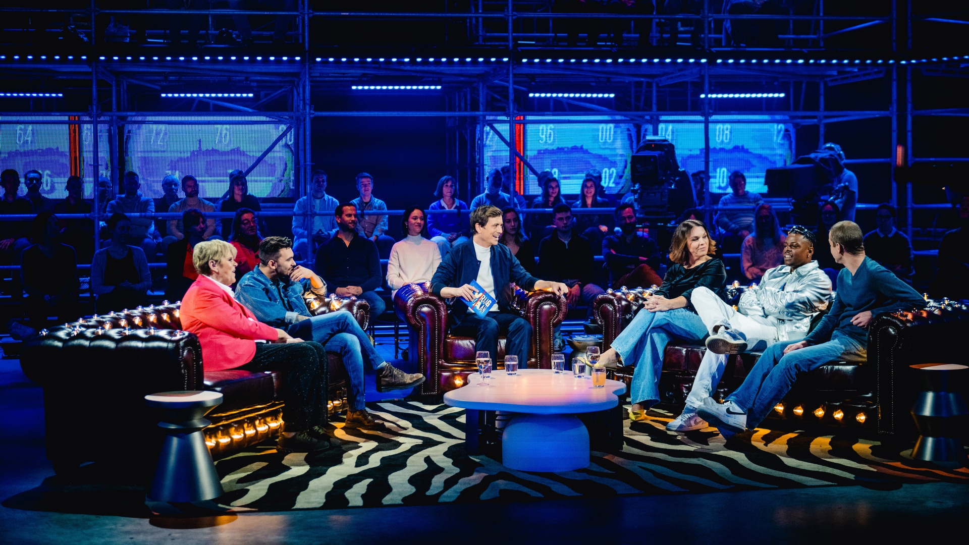 ‘Niemand durft iets te weigeren uit angst voor ontslag’: de ...