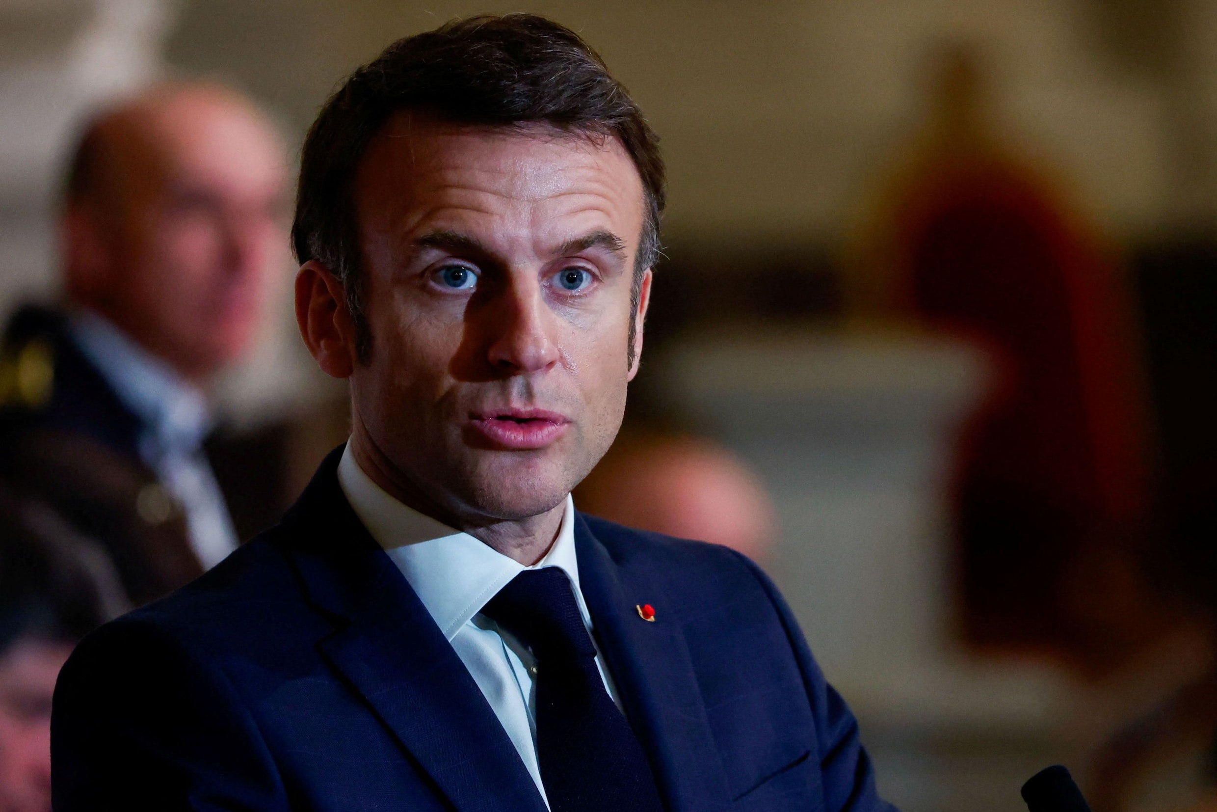 Frans president Macron sluit het sturen van grondtroepen naar Oekraïne ...