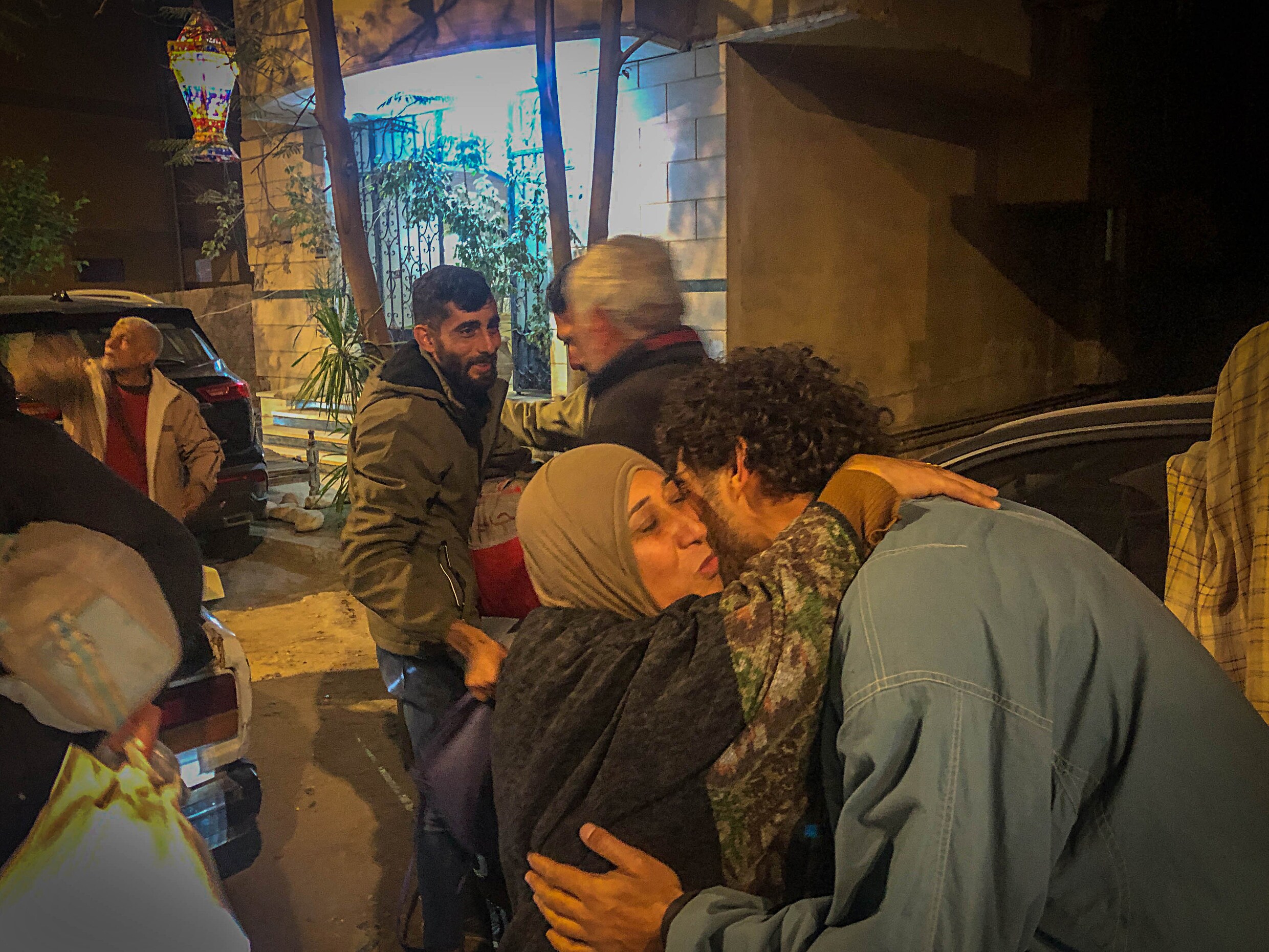 Hoe een Egyptisch ‘reisbureau’ miljoenen verdient aan de wanhoop van ...