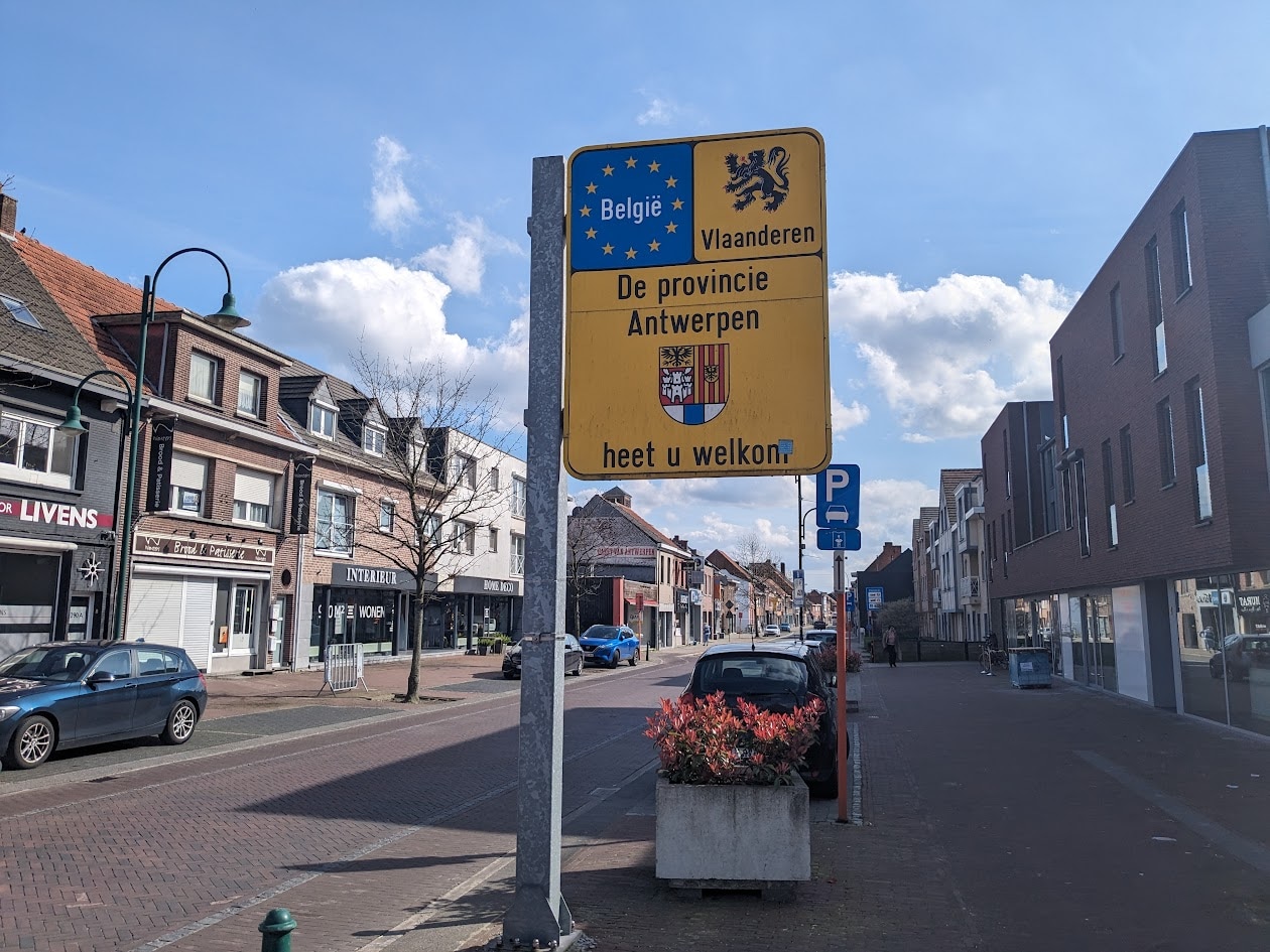 Waarom steeds meer Belgen de grens oversteken in Putte | De Morgen