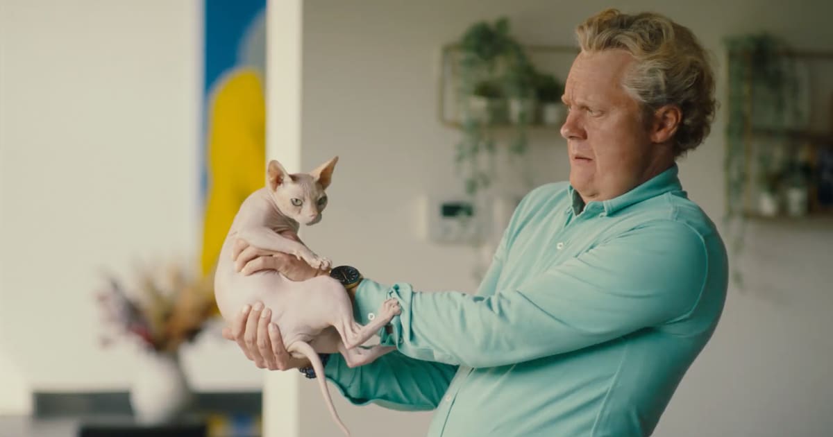 Het nieuwe seizoen van ‘Nonkels’ is wederom kolderiek en flauw, maar ik ...