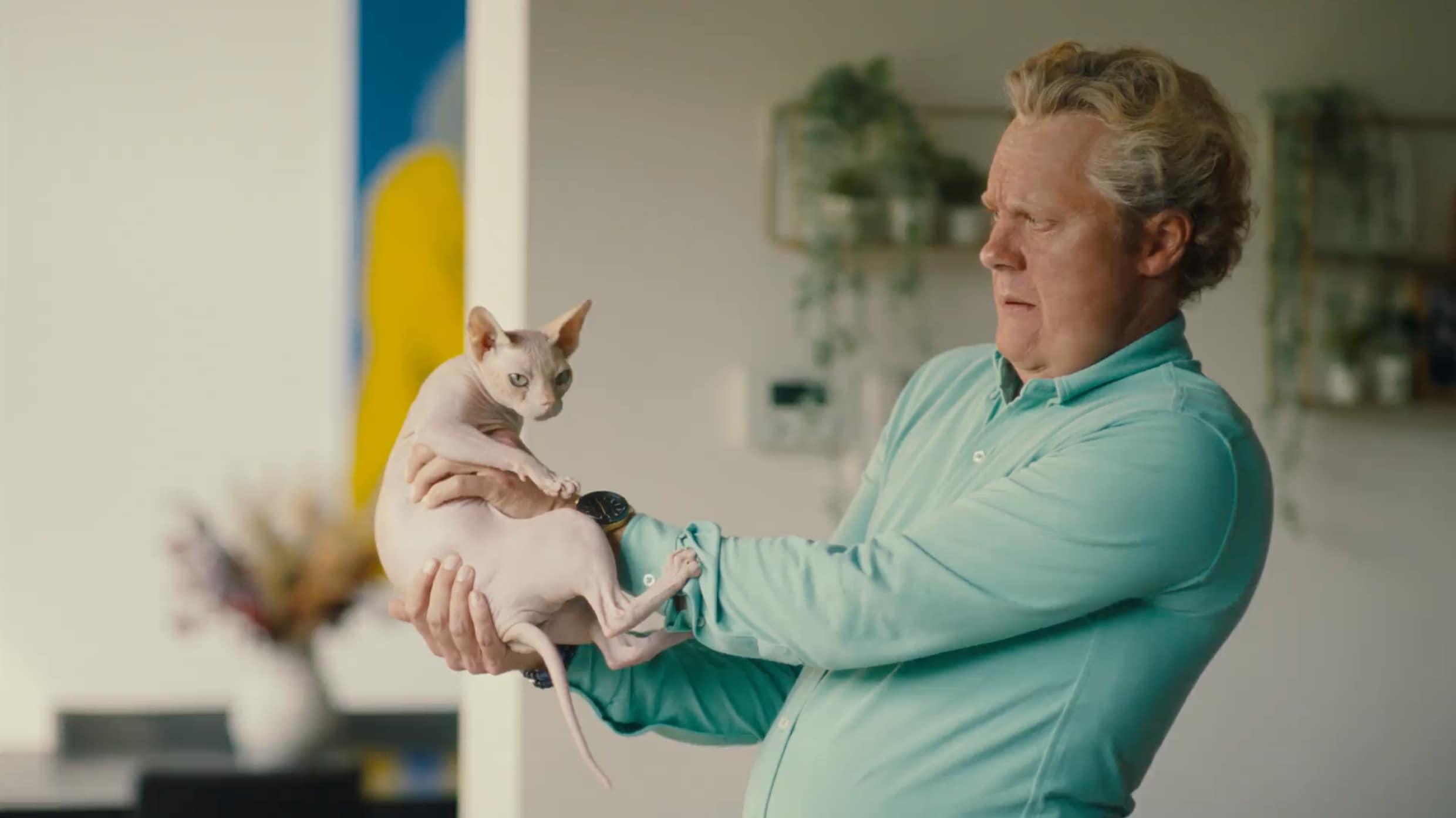 Het nieuwe seizoen van ‘Nonkels’ is wederom kolderiek en flauw, maar ik ...