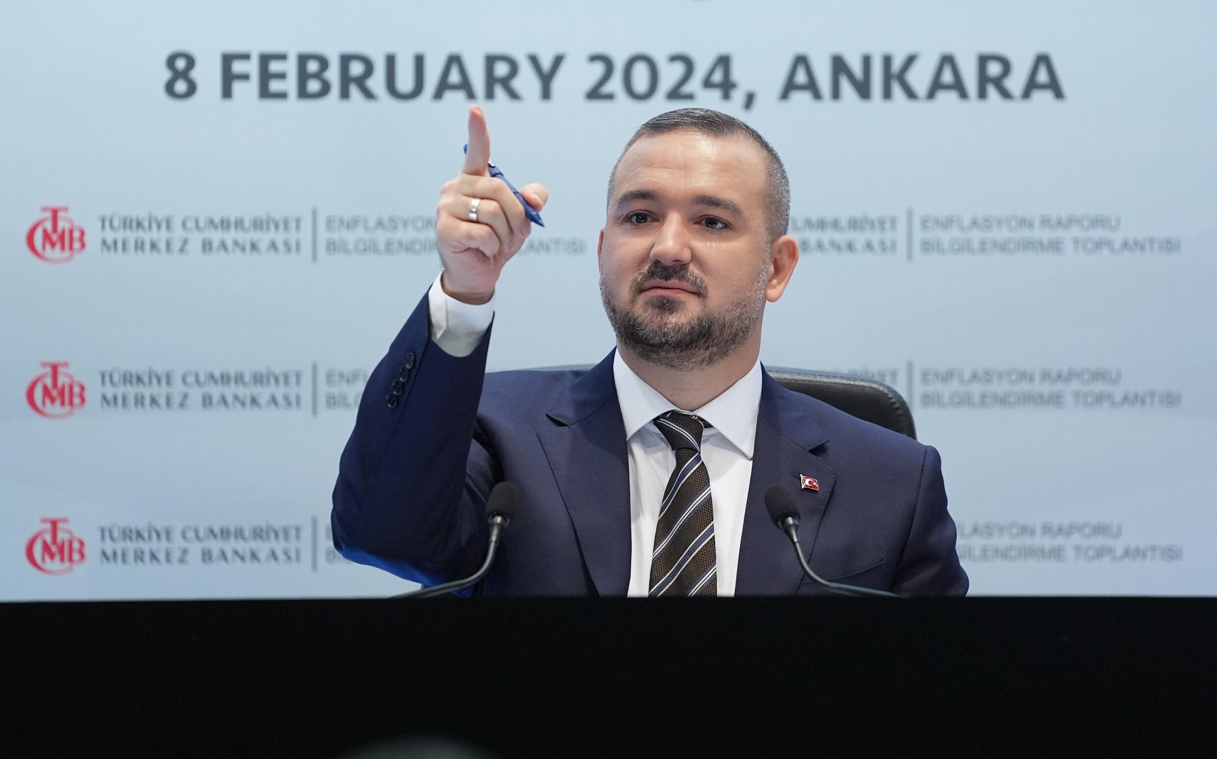 Turkse rente naar 50 procent, in poging allesverzengende inflatie te ...